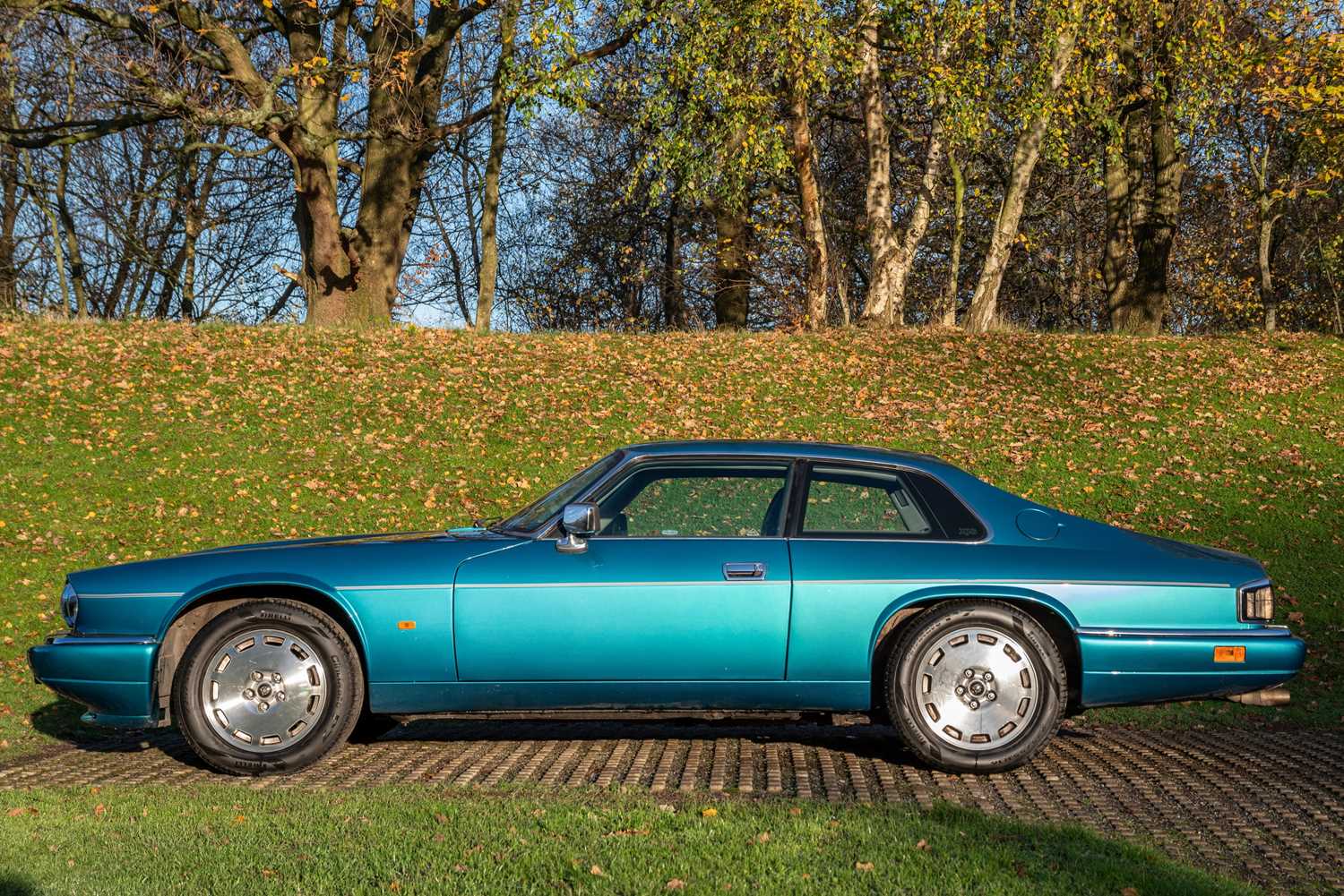 Lot 66 1995 Jaguar XJS 4 0 Celebration Coupe
