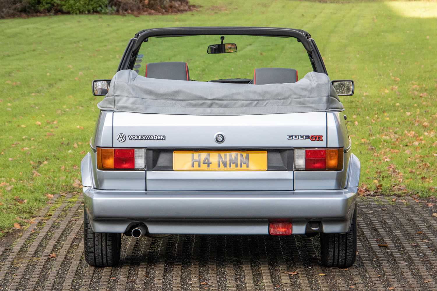 Lot 4 - 1990 Volkswagen Golf GTi Cabriolet