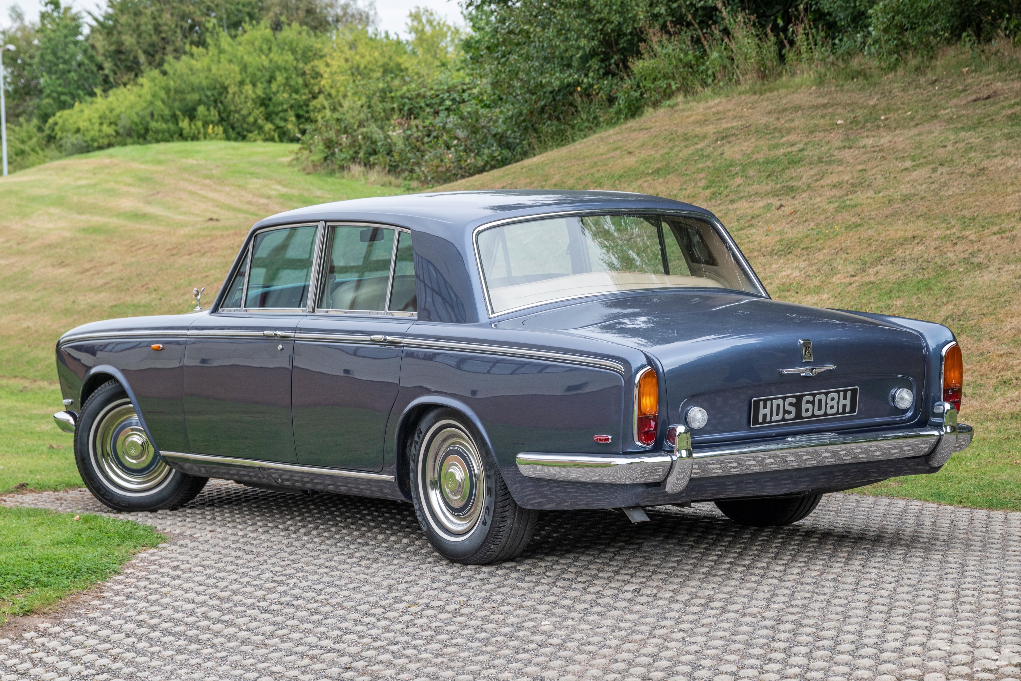 Lot 65 - 1970 Rolls-Royce Silver Shadow
