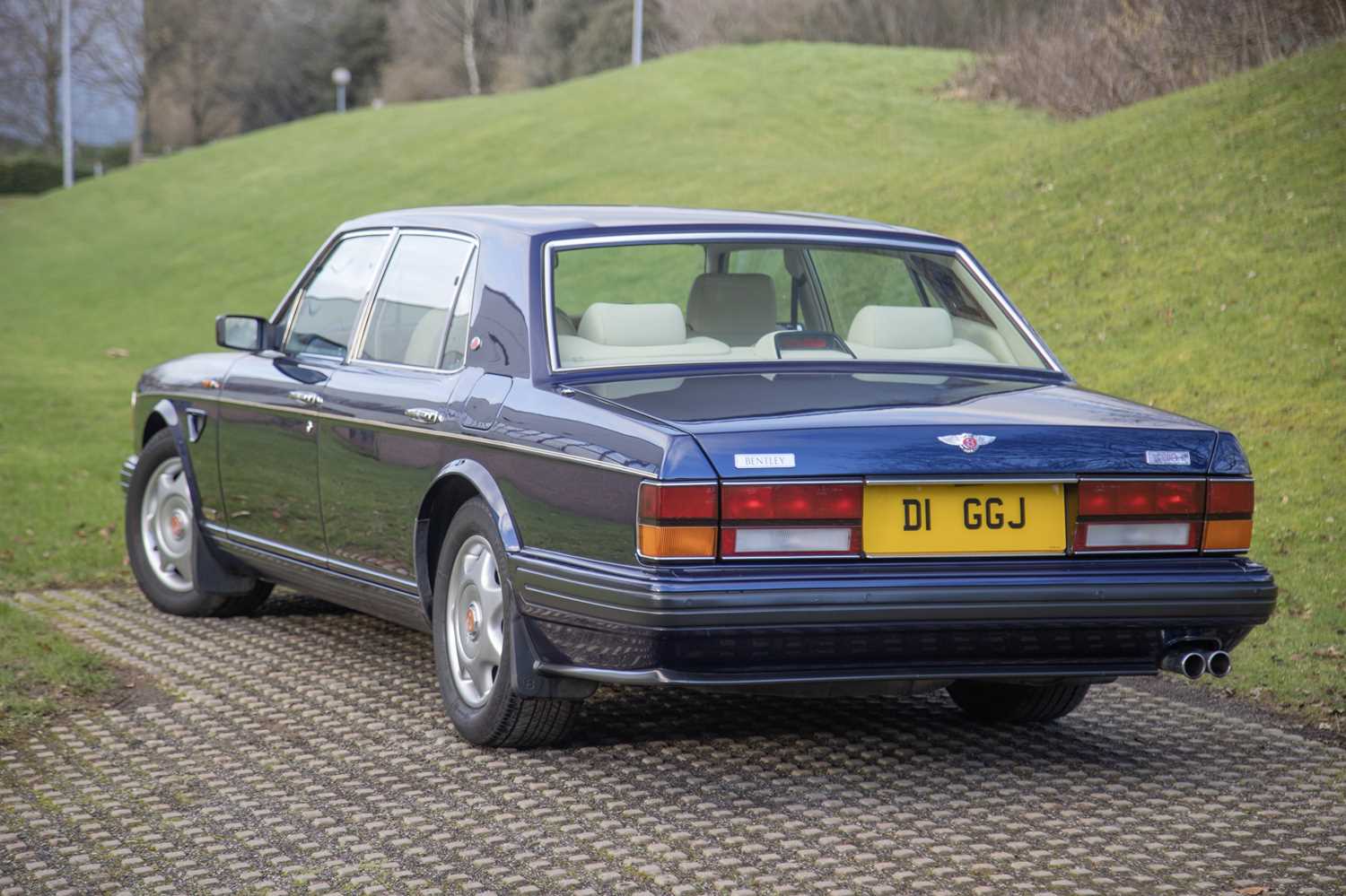 Lot 60 - 1997 Bentley Turbo R LWB