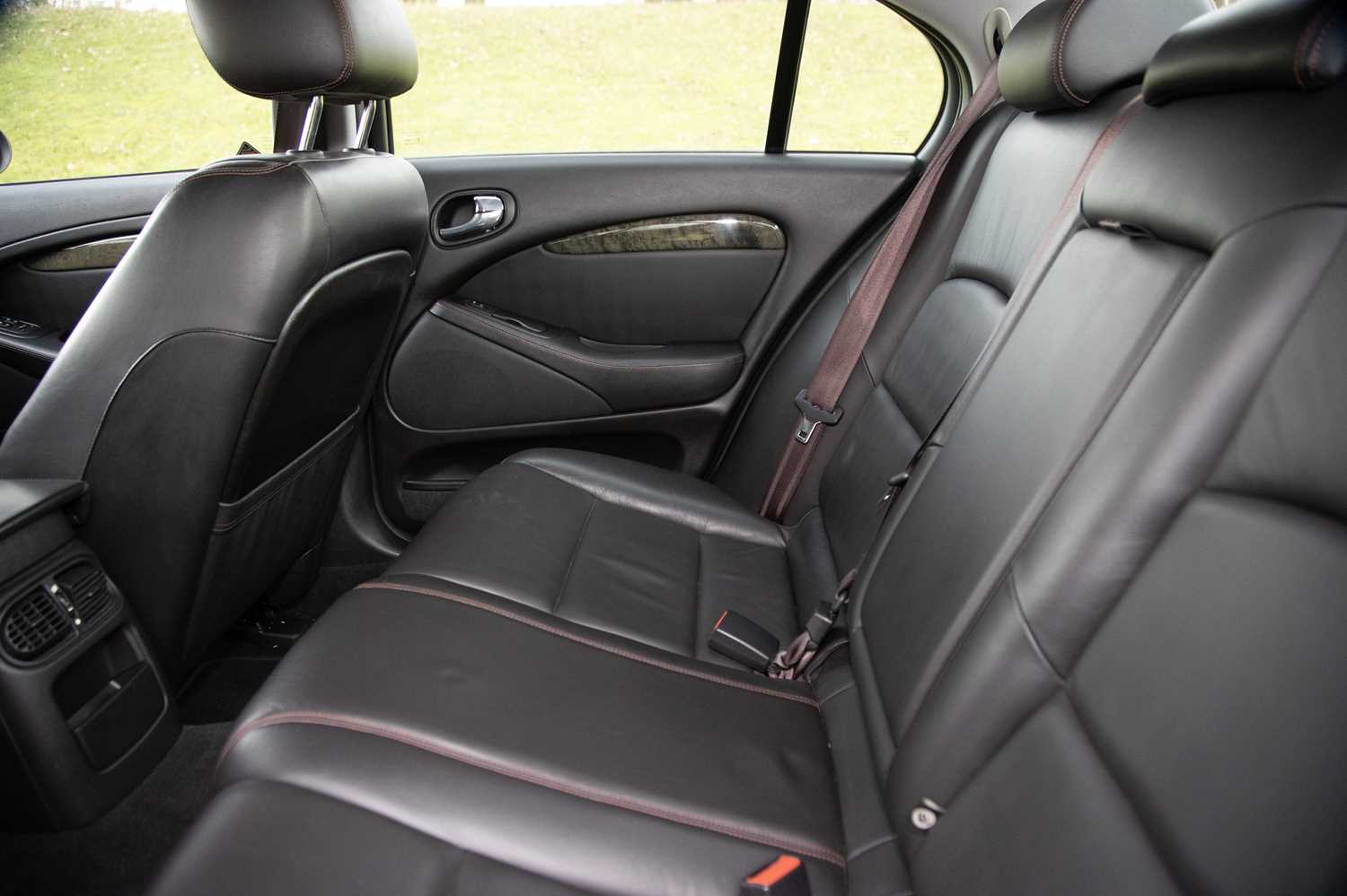 Lot 75 - 2002 Jaguar S-Type R