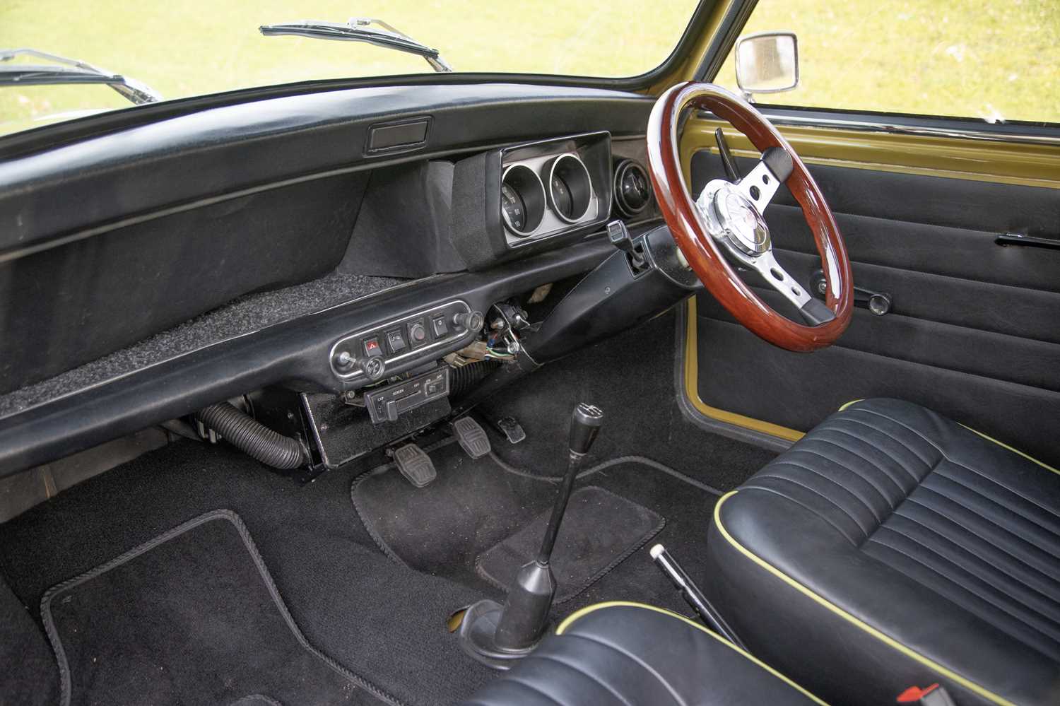 Lot 76 - 1976 Leyland Mini Clubman 1100