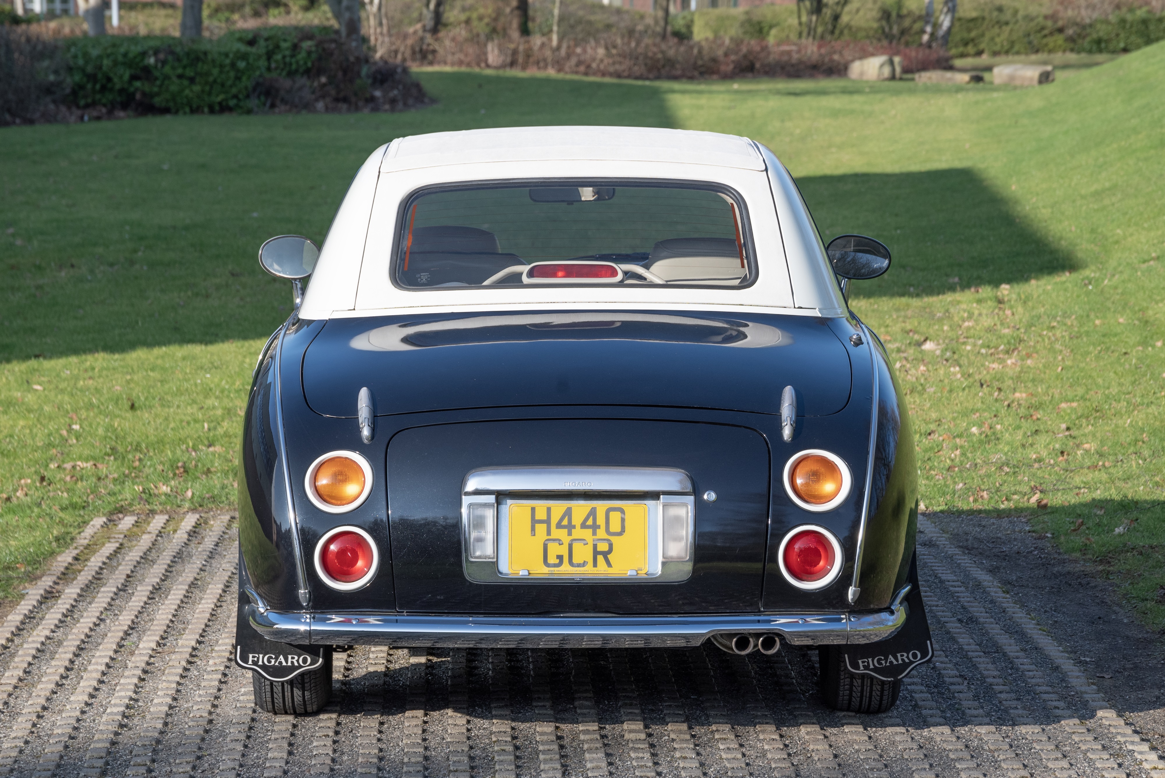 Lot 84 - 1991 Nissan Figaro