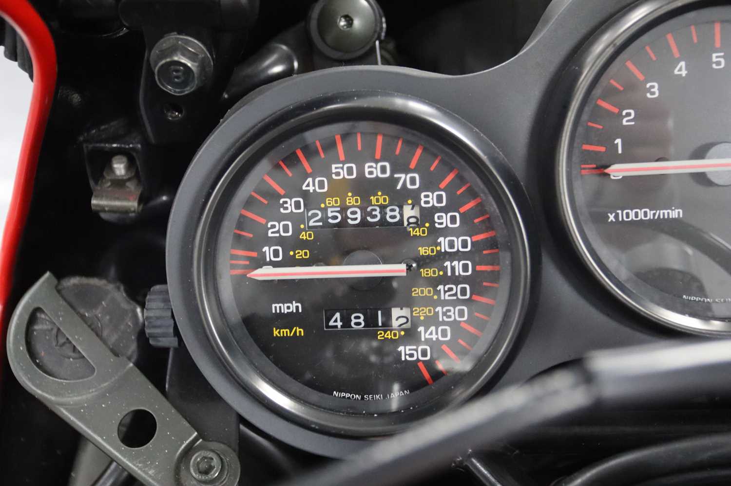 Lot 44 - 1985 Yamaha RD500LC