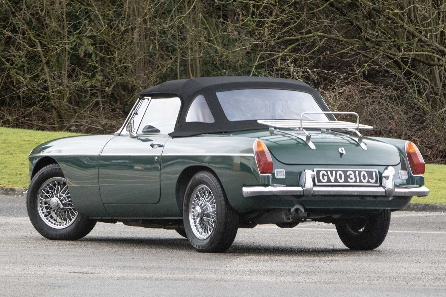 Lot 87 - 1971 MG B Roadster