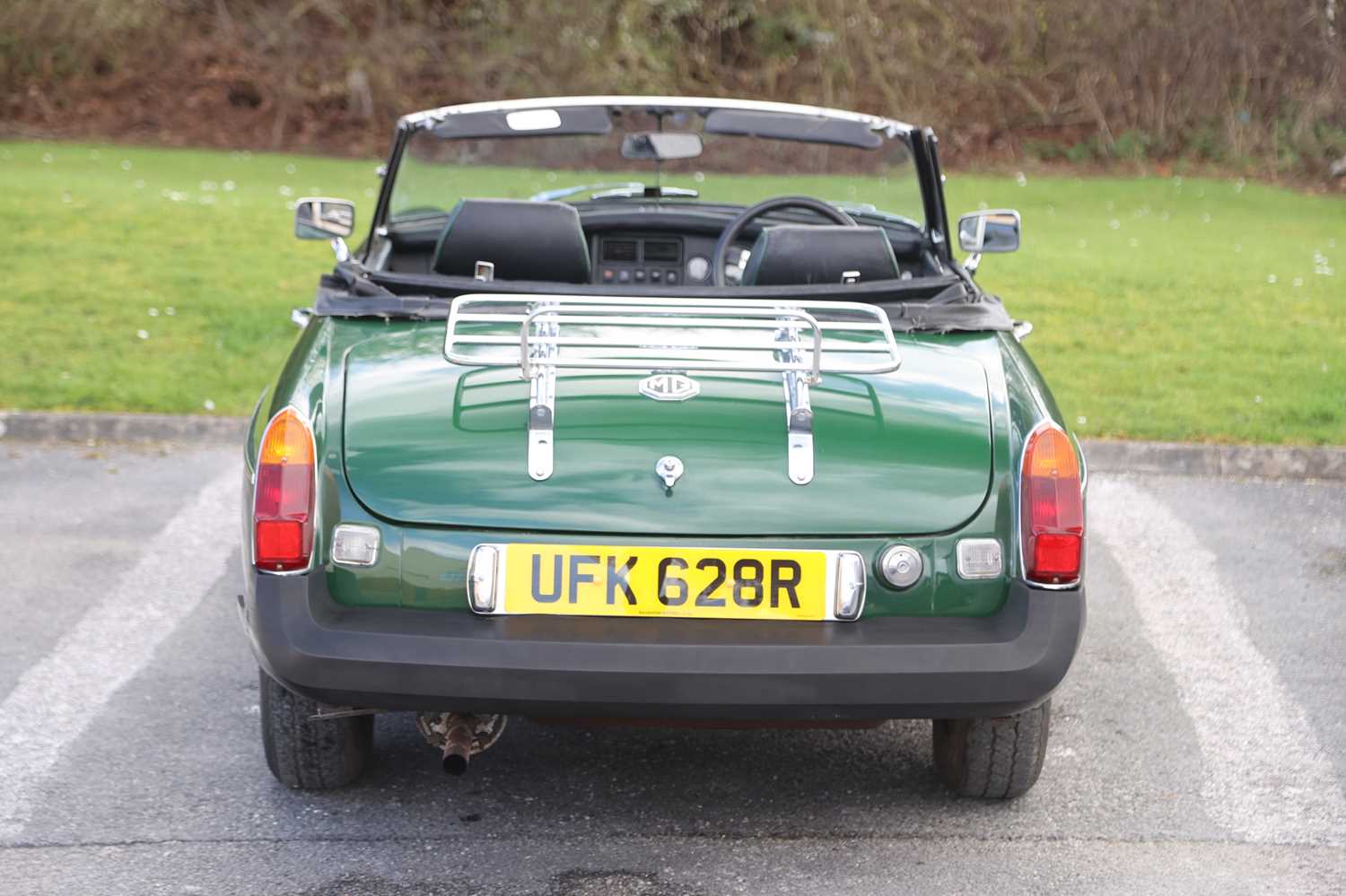 Lot 68 - 1976 MG B Roadster