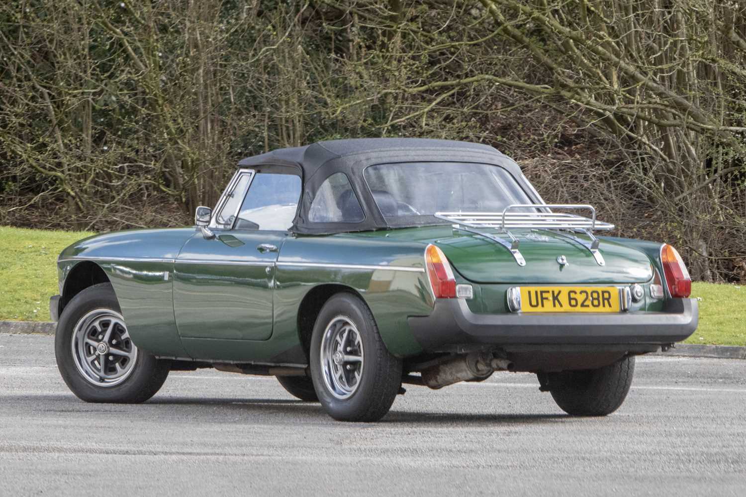 Lot 68 - 1976 MG B Roadster