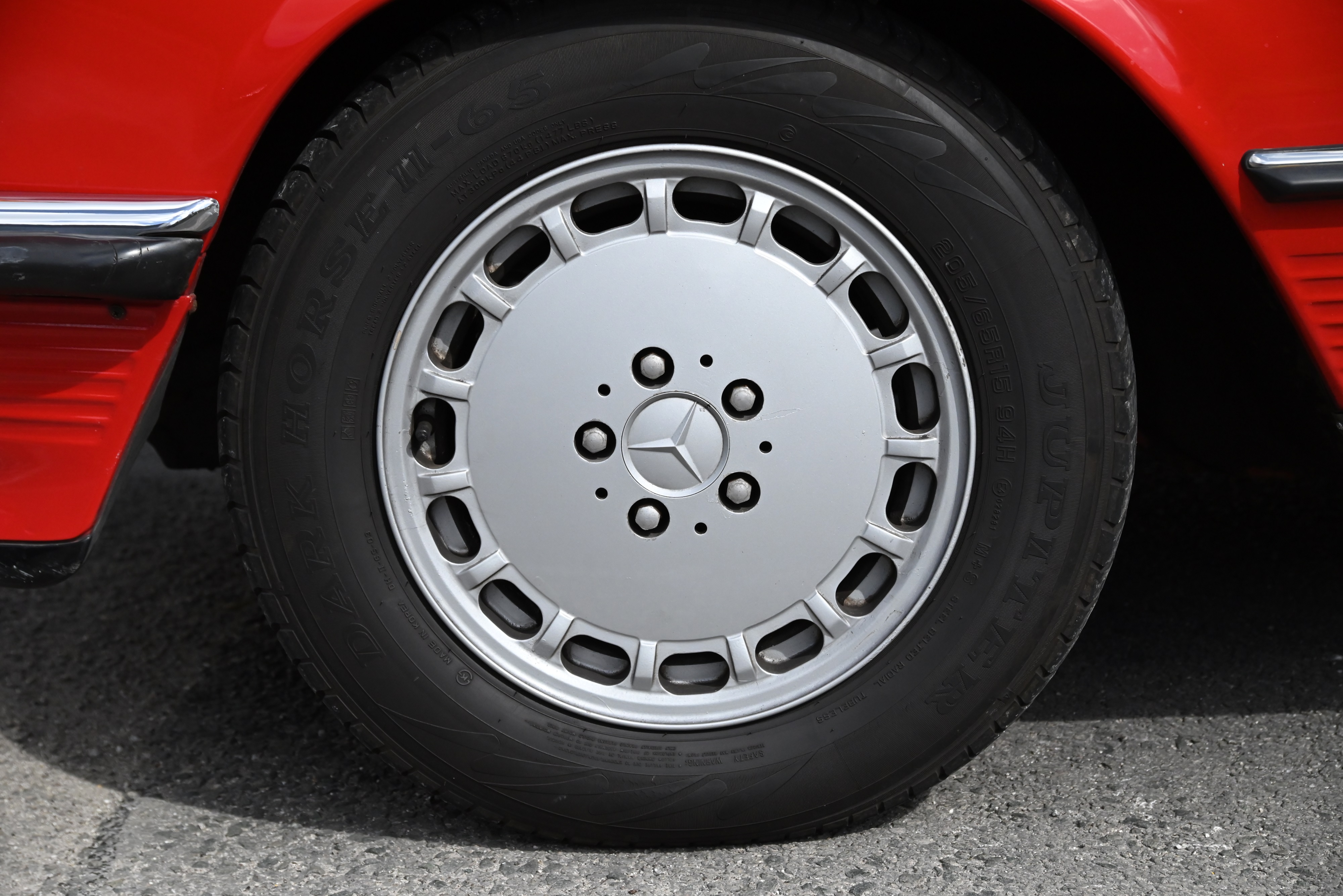 Lot 51 - 1982 Mercedes-Benz 280 SL