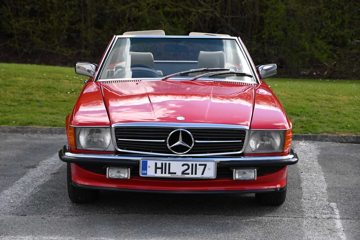 Lot 51 - 1982 Mercedes-Benz 280 SL