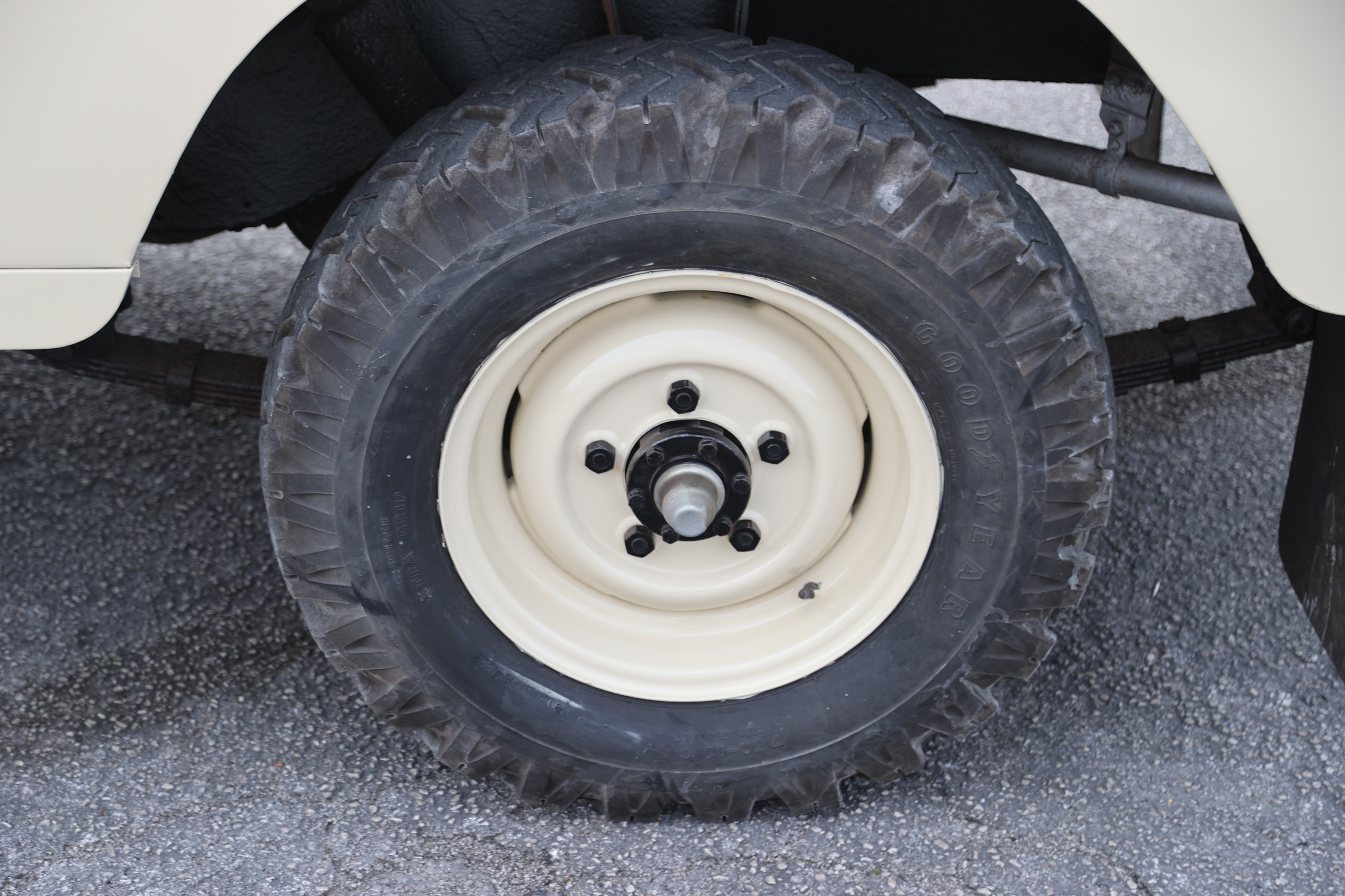 Lot 100 - 1978 Land Rover 109 Series III