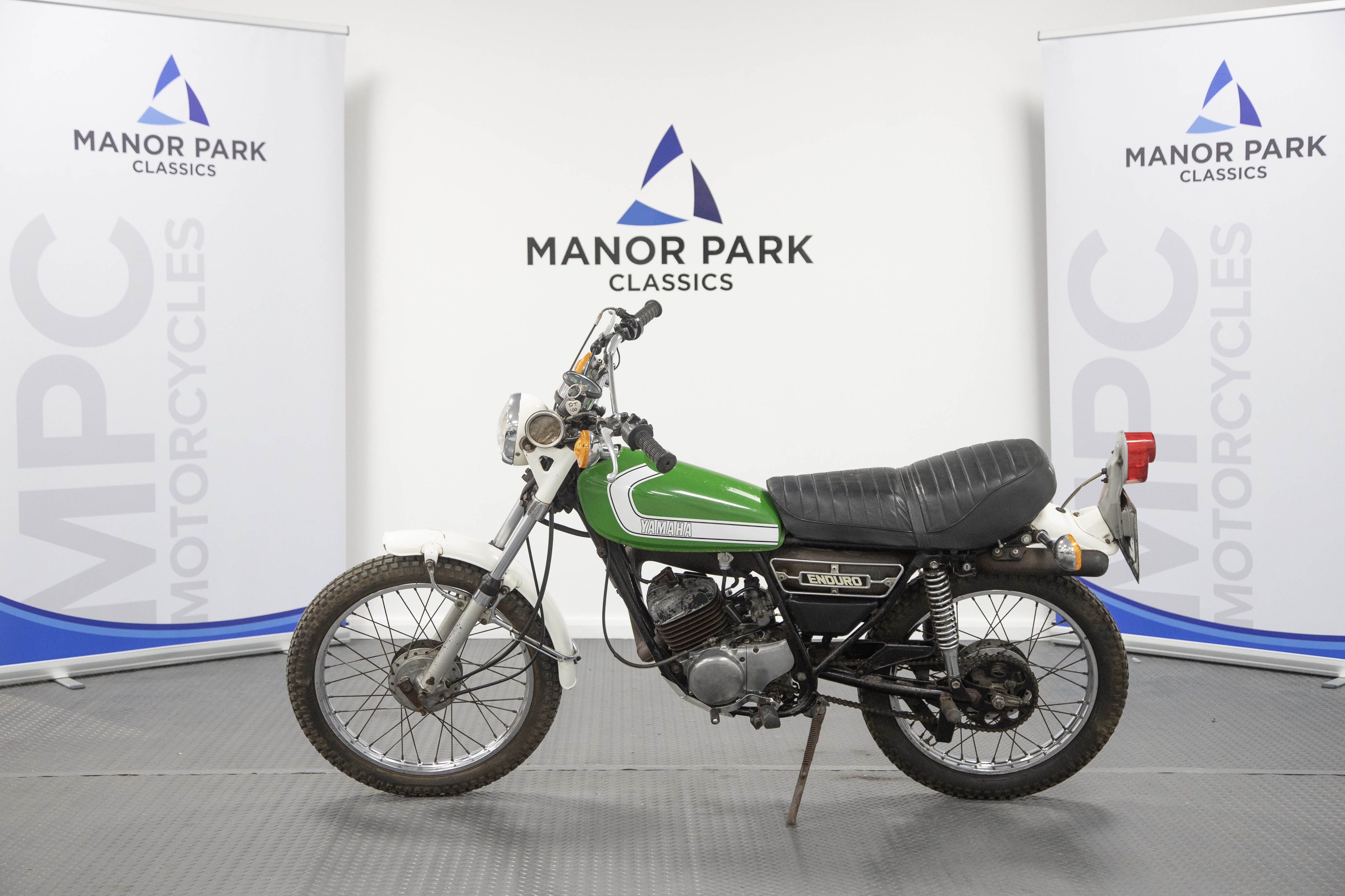 Lot 21 - 1976 Yamaha DT100