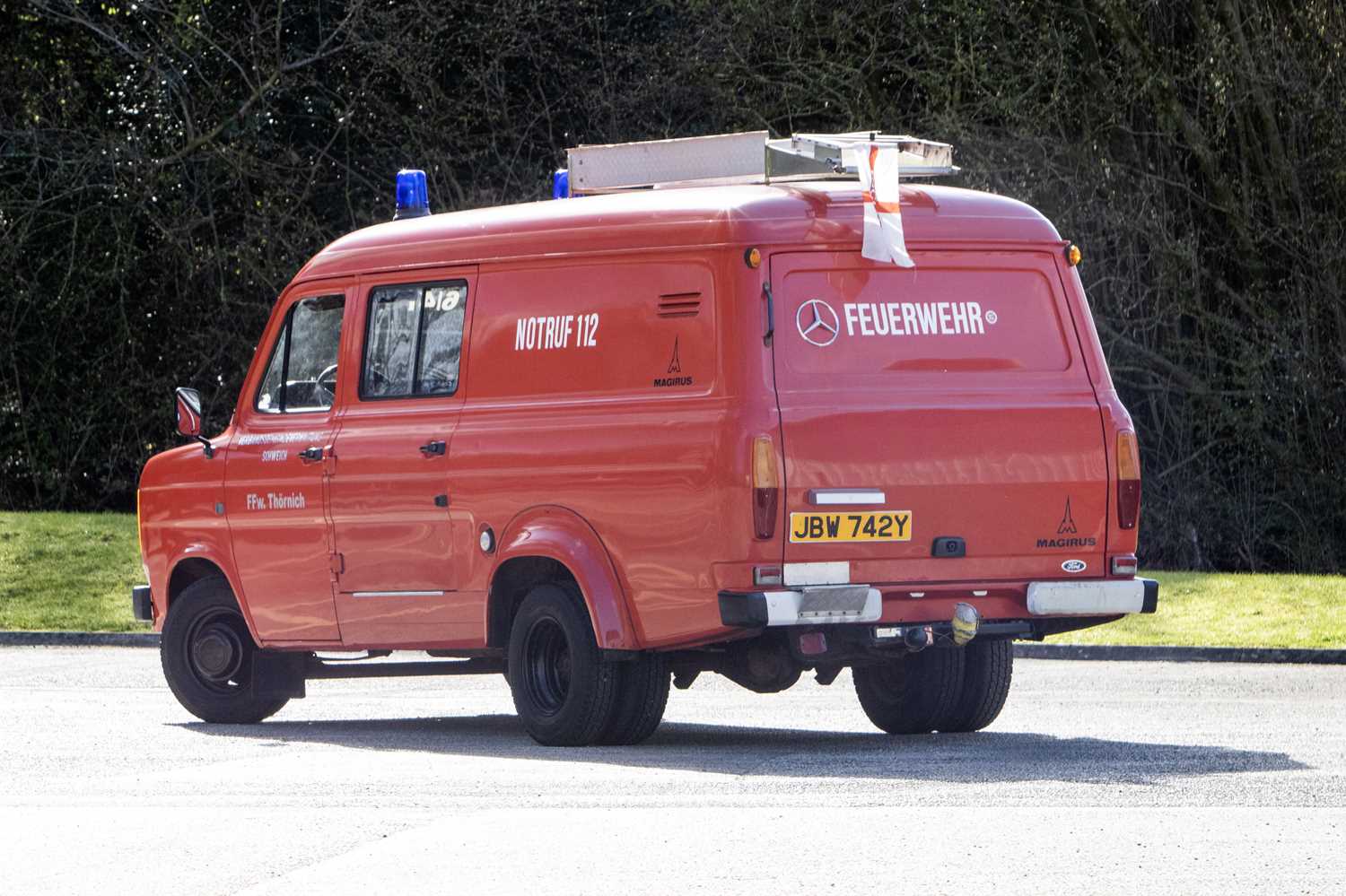 Lot 117 - 1982 Ford Transit MK2 Twin Wheel