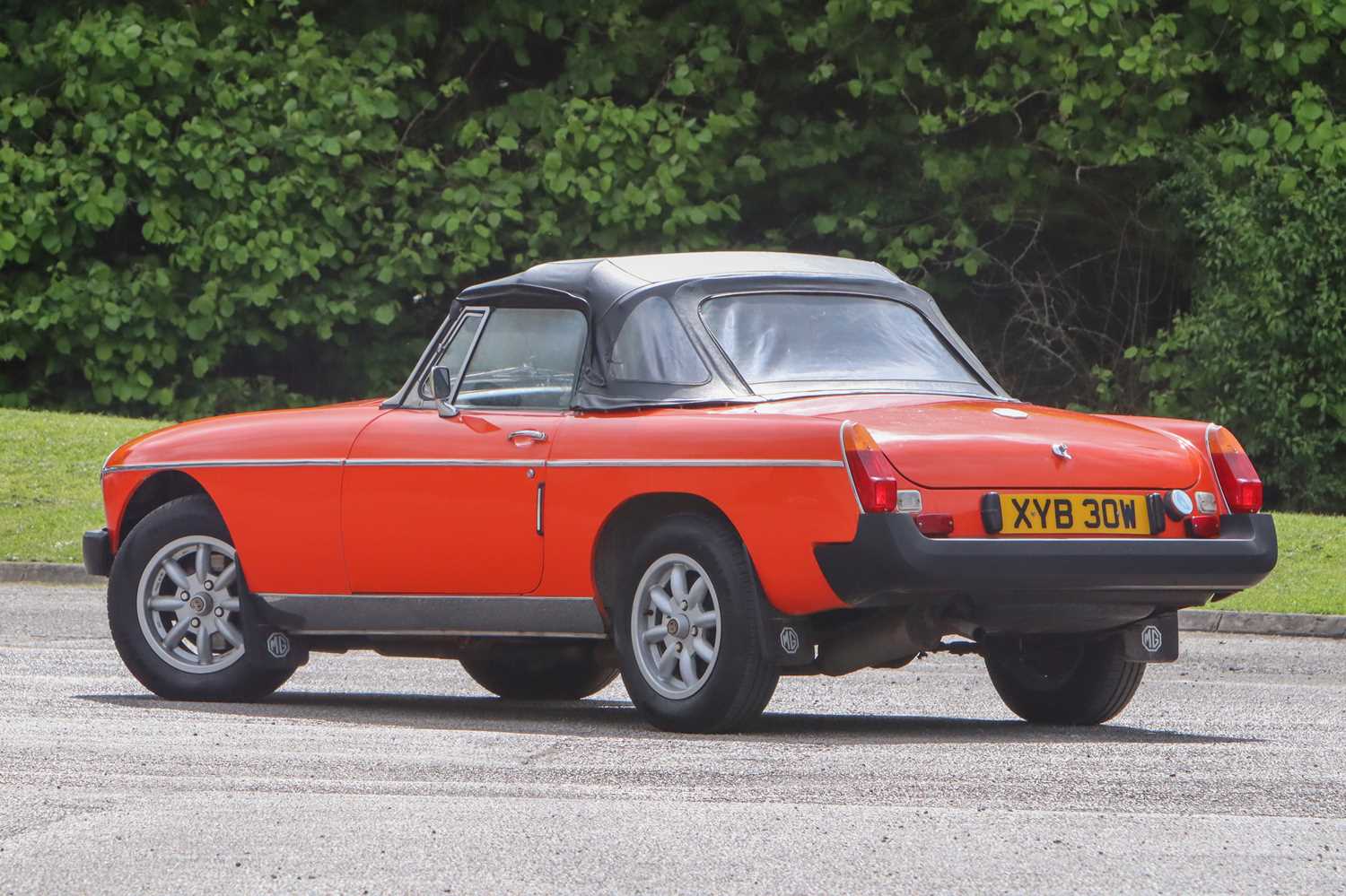 Lot 124 - 1981 MG B Roadster