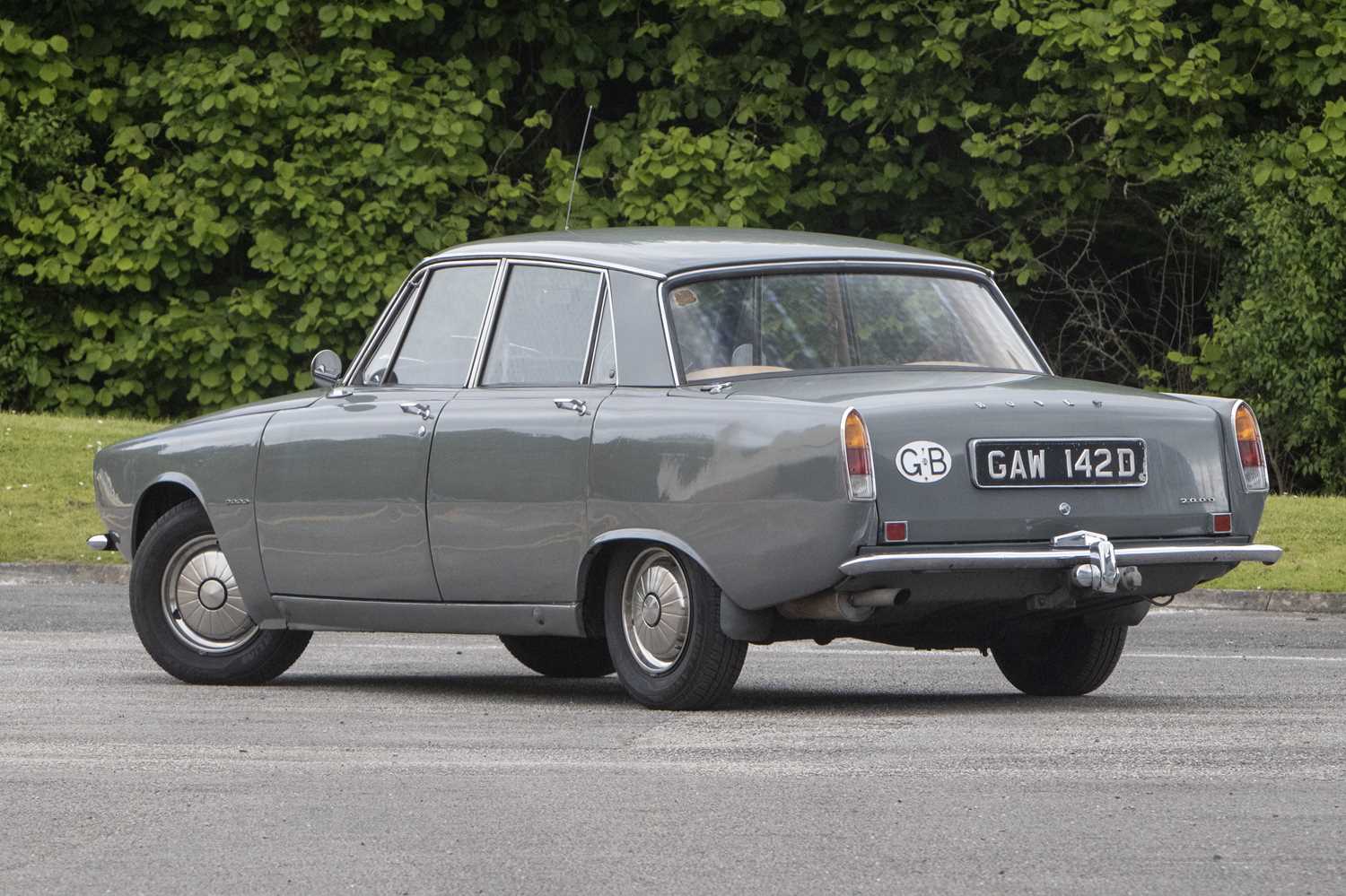 Lot 36 - 1966 Rover P6 2000