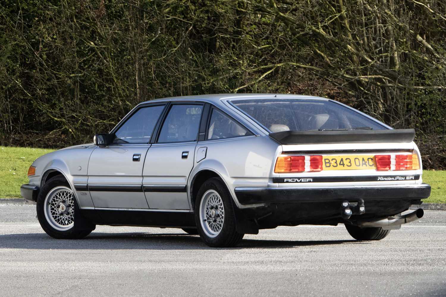 Lot 128 - 1984 Rover SD1 3500 Vanden Plas EFI