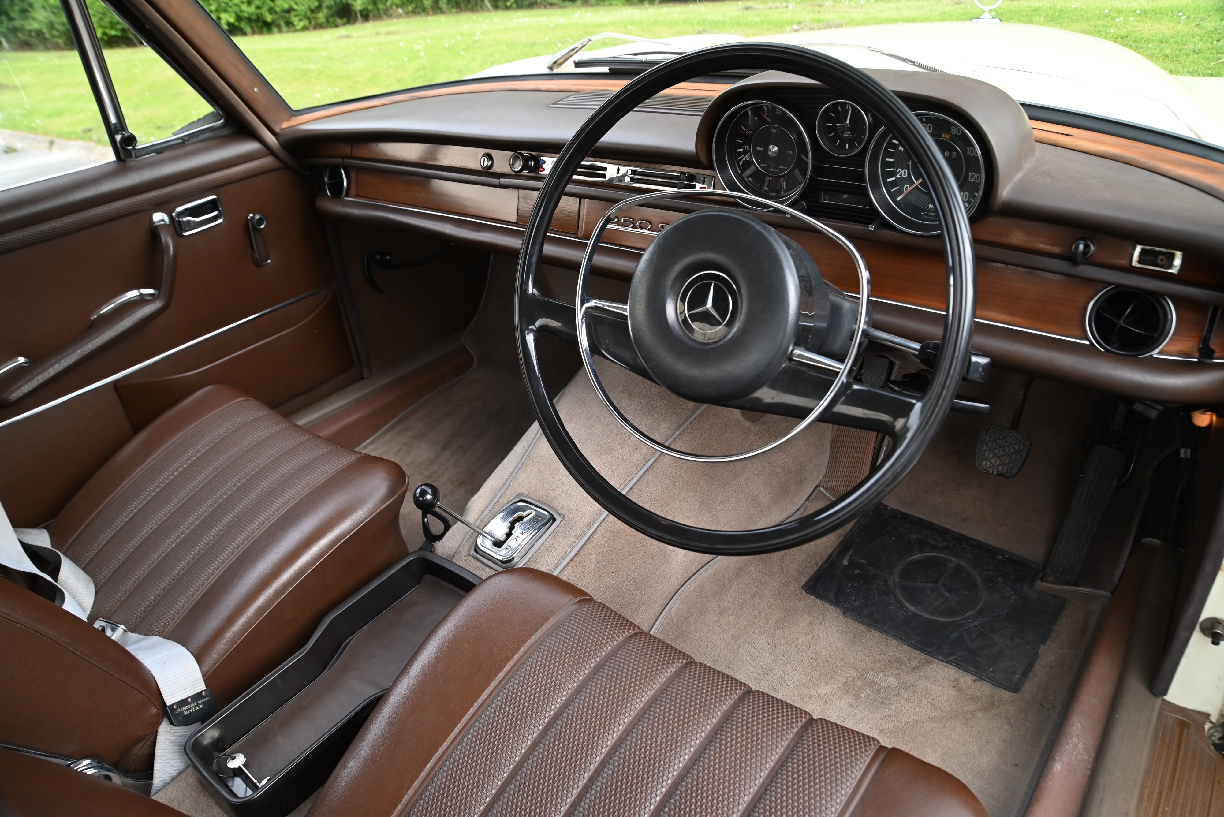 Lot 112 - 1968 Mercedes-Benz 250 S