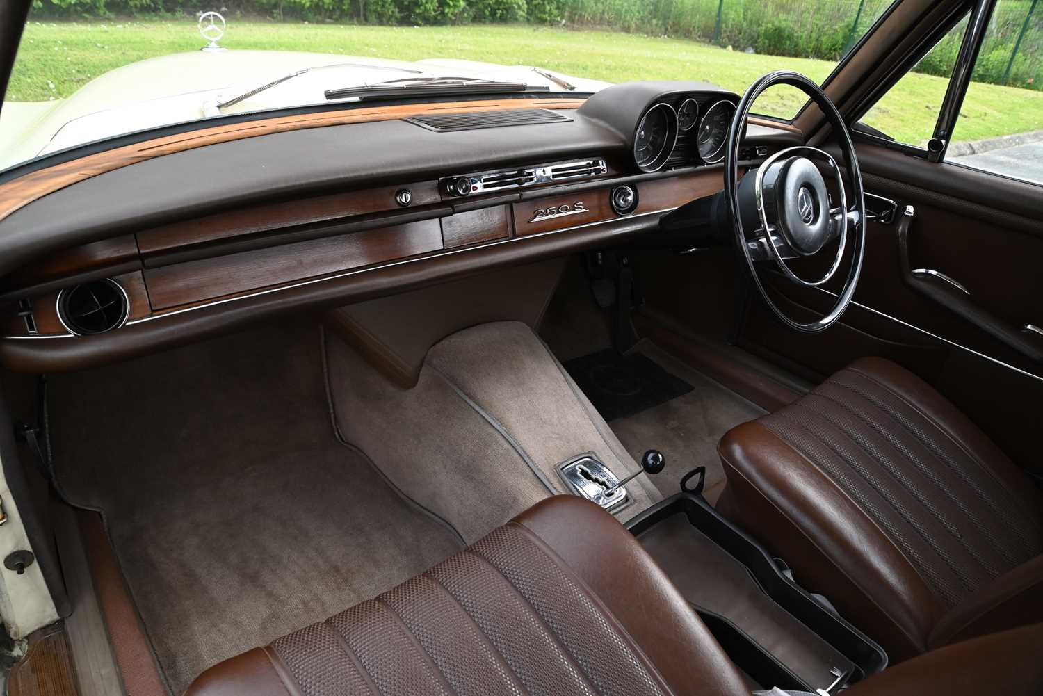 Lot 112 - 1968 Mercedes-Benz 250 S