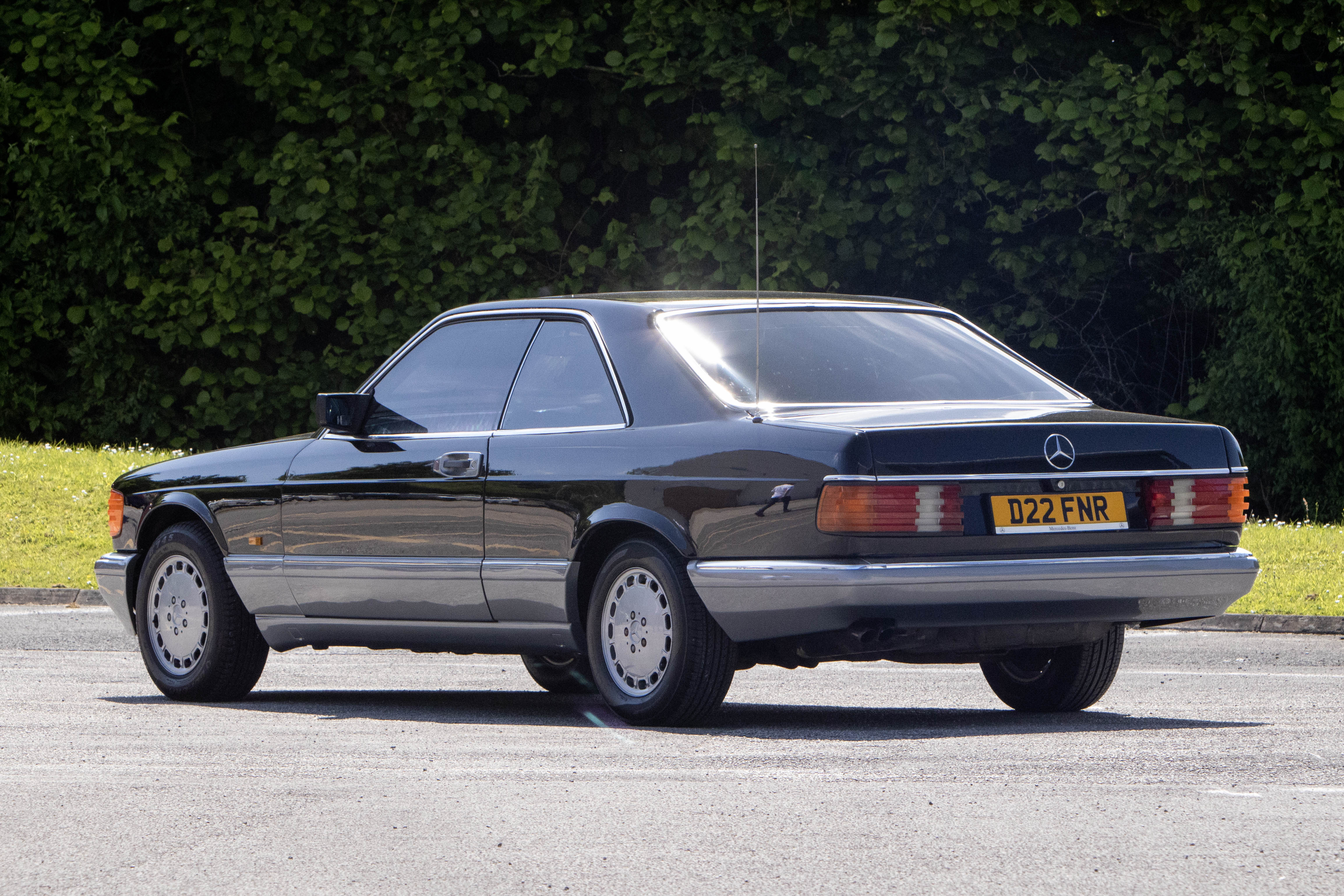 Lot 81 - 1986 Mercedes-Benz 420 SEC