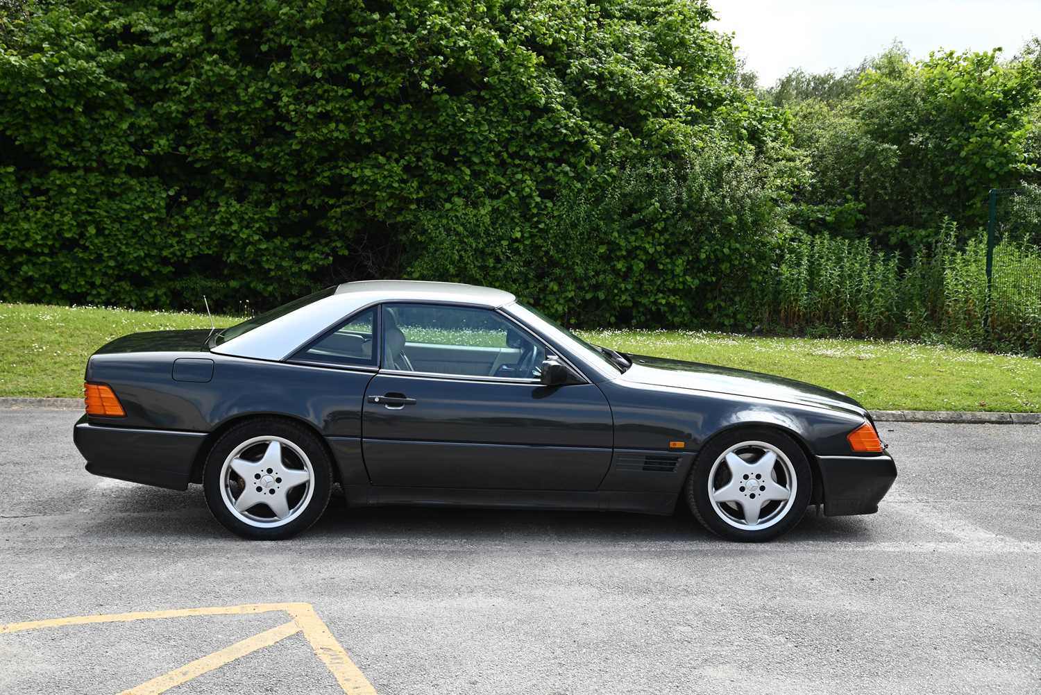 Lot 60 - 1994 Mercedes-Benz SL 500
