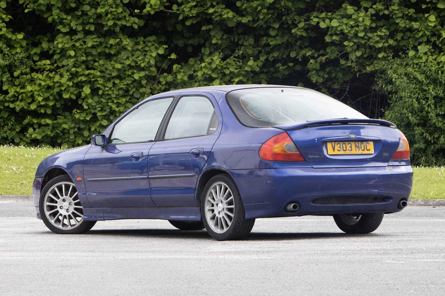 Lot 122 - 1999 Ford Mondeo ST200