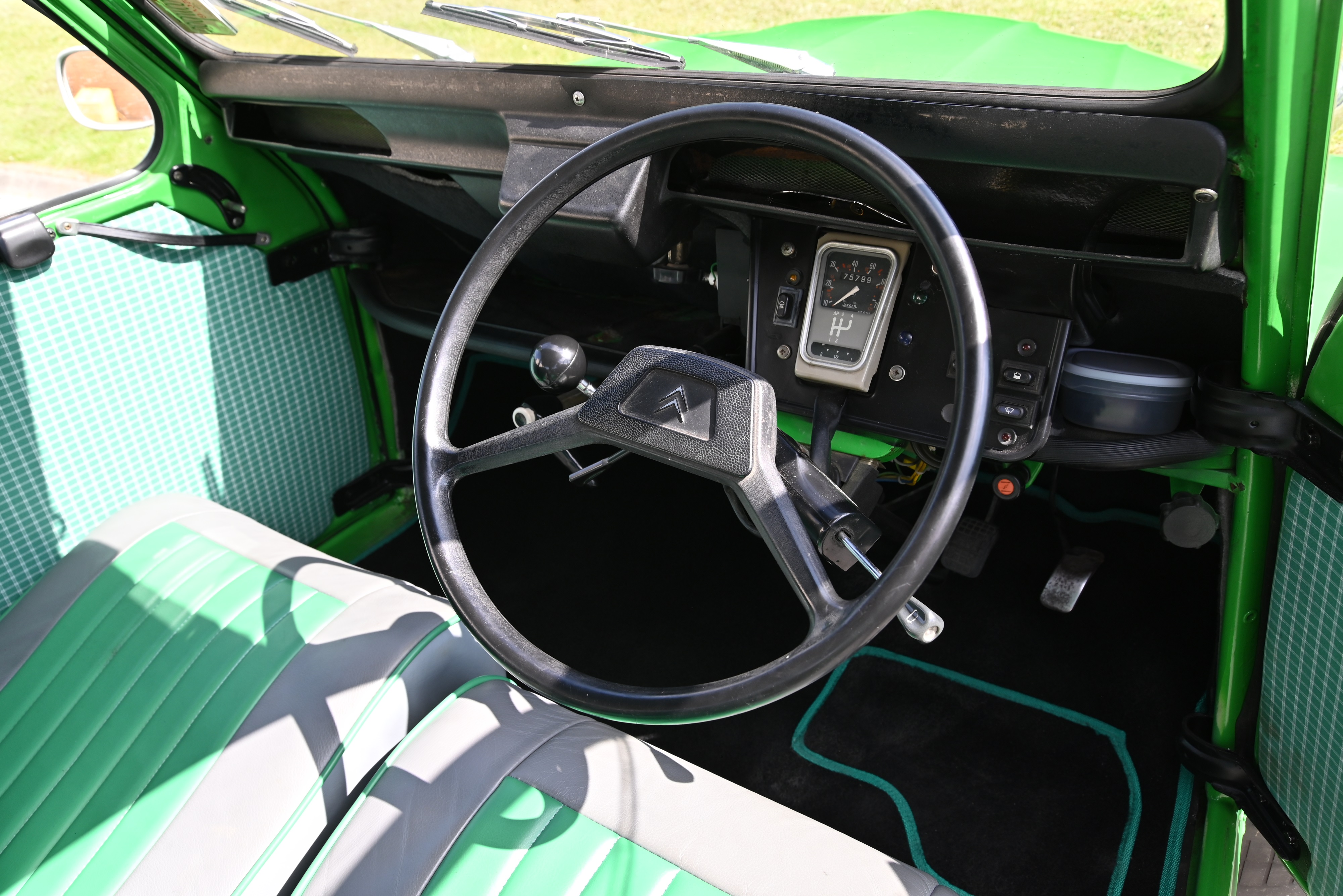 Lot 69 - 1987 Citroen 2CV Bamboo