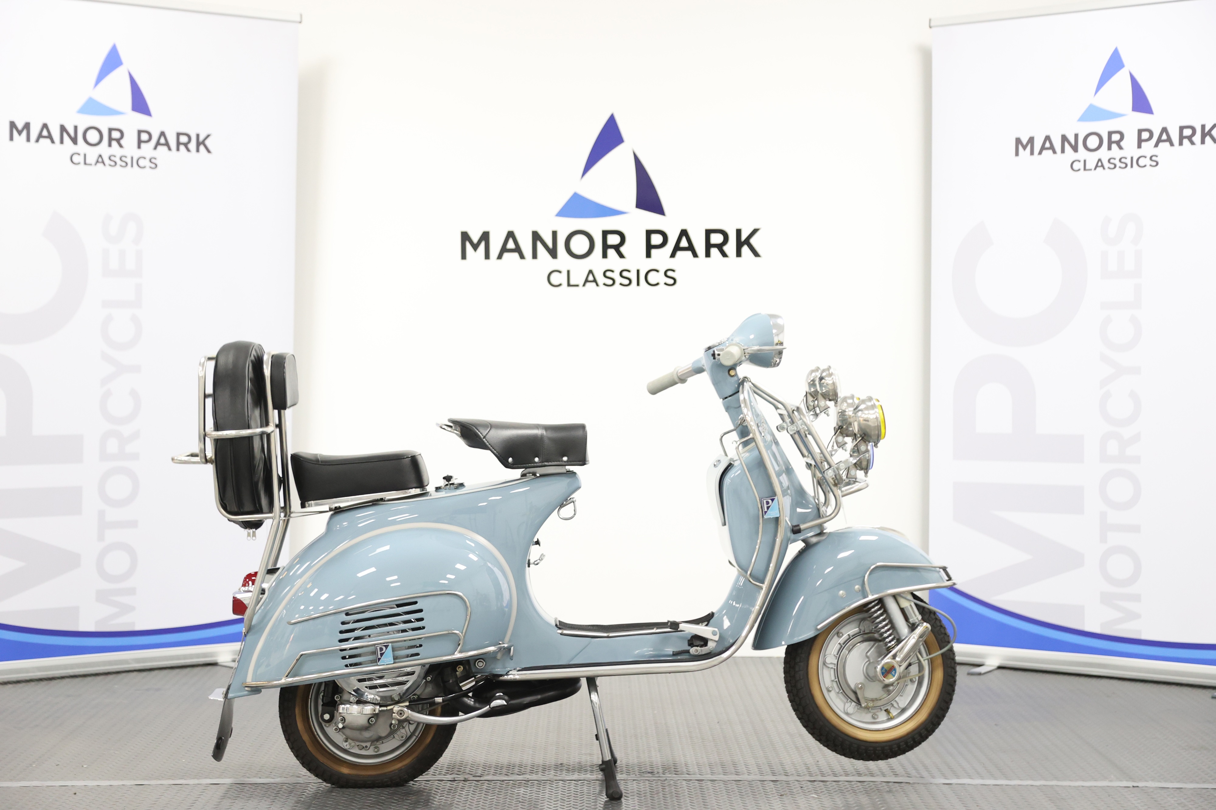 Lot 4 - 1964 Vespa 150