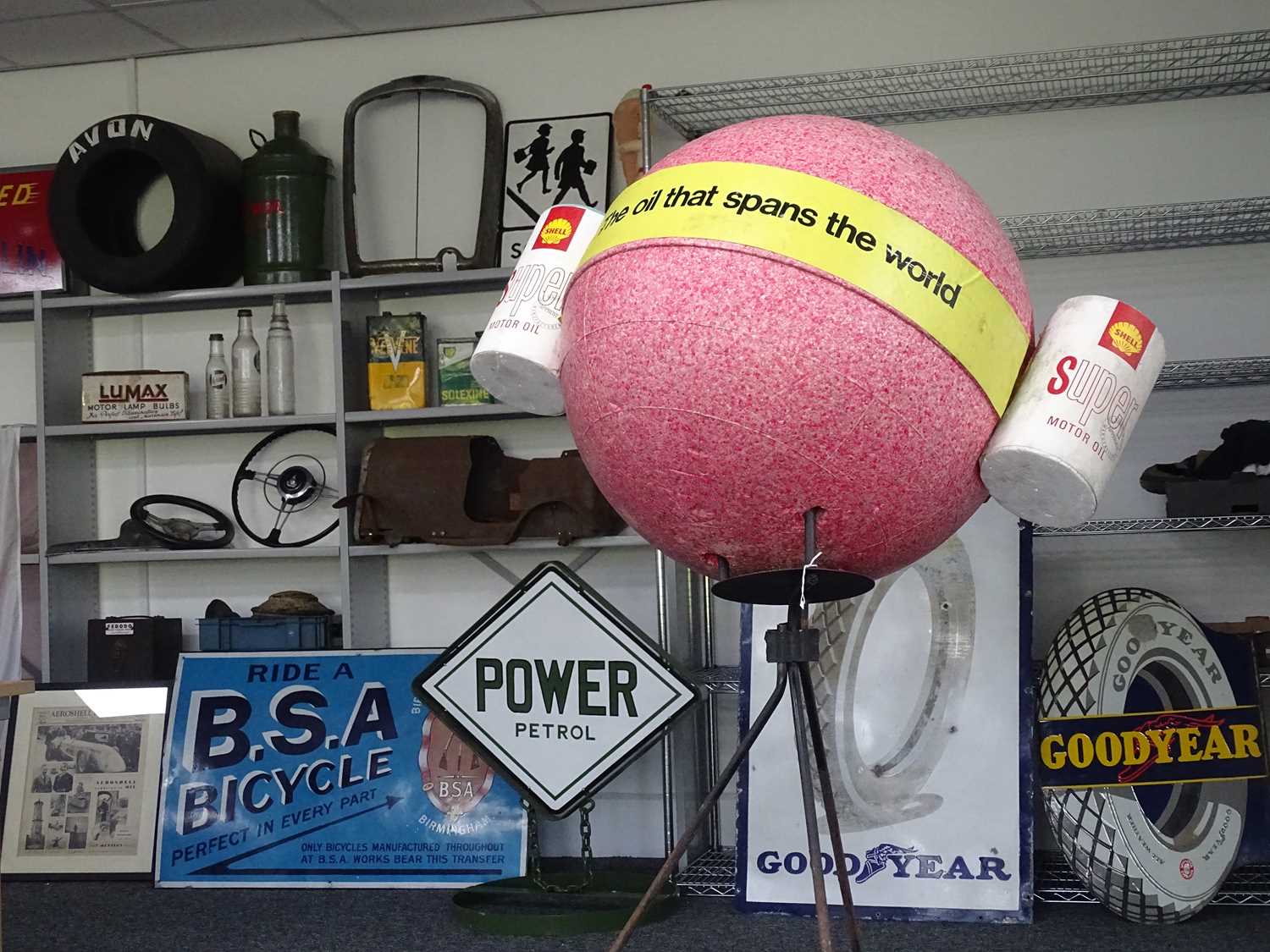 Lot 32 - Shell oil showroom display globe