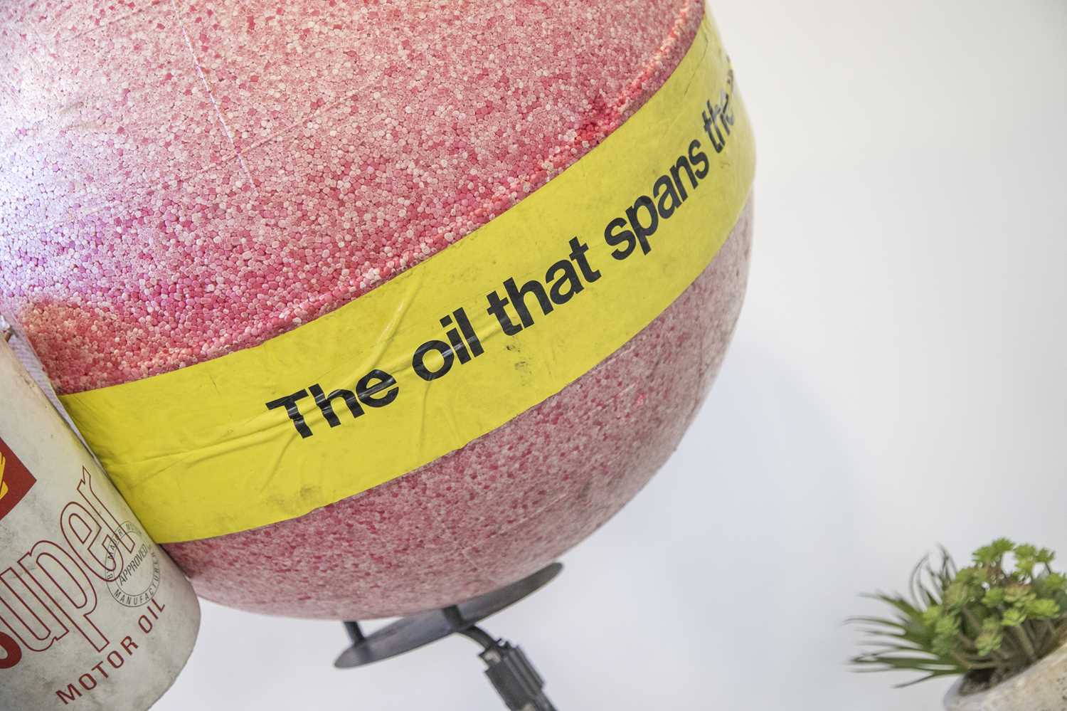 Lot 32 - Shell oil showroom display globe