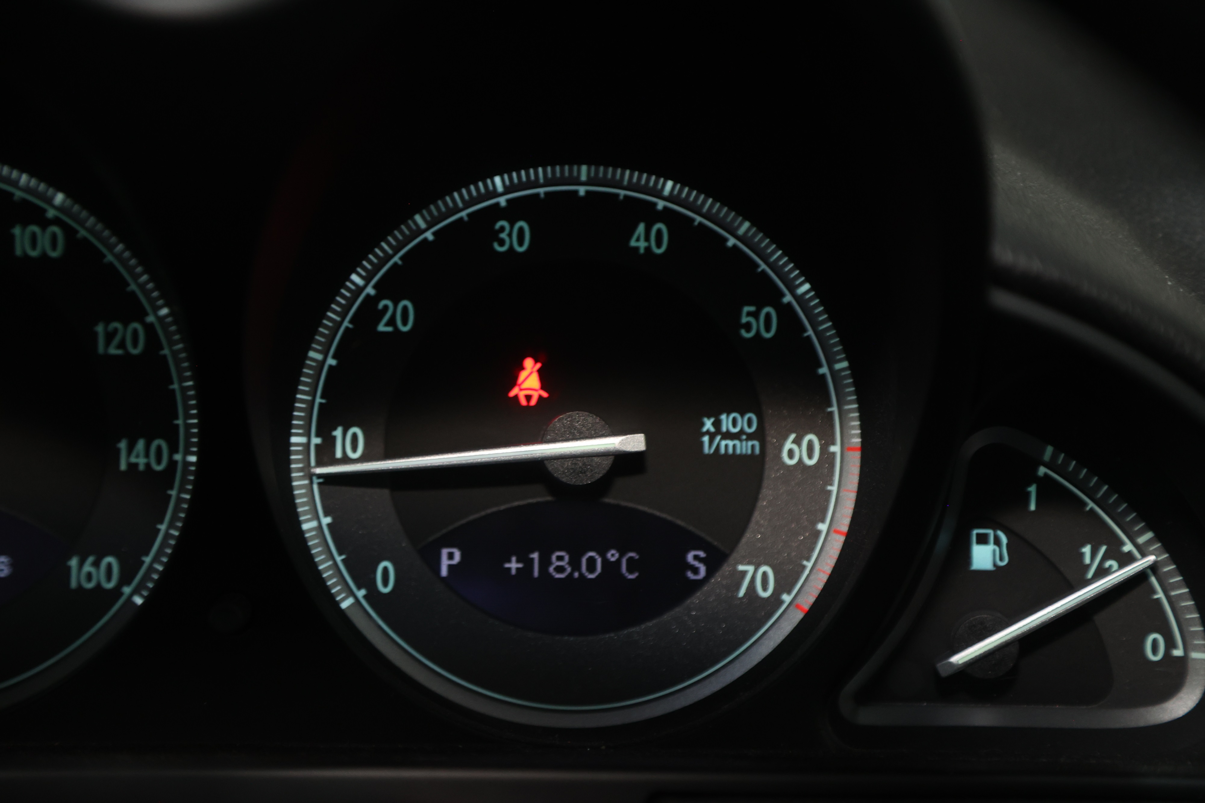 Lot 89 - 2004 Mercedes-Benz SL 350