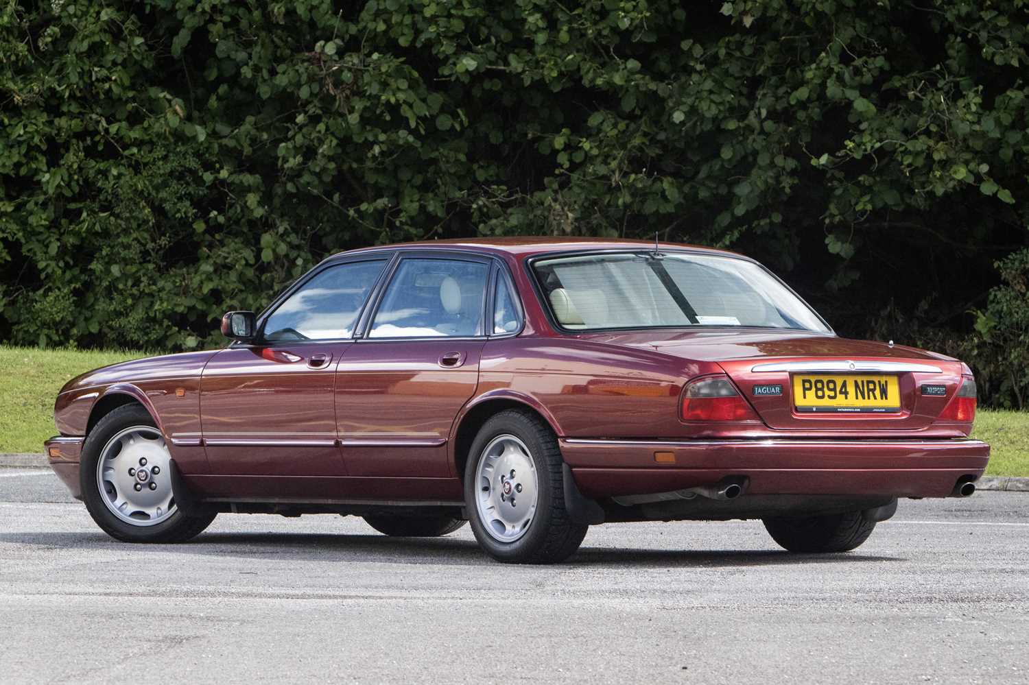 Lot 64 - 1997 Jaguar XJ Sport 4.0
