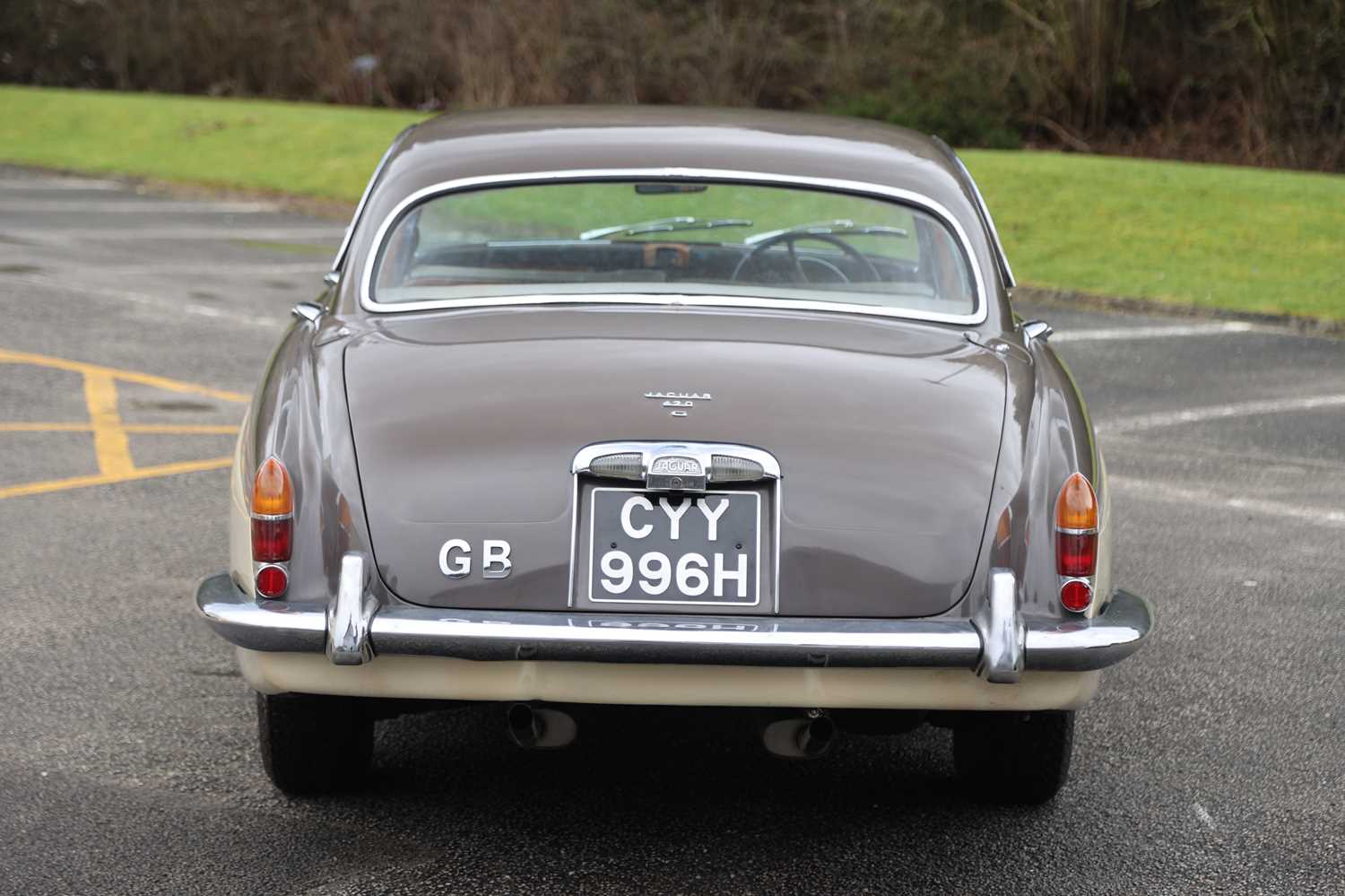 Lot 126 - 1970 Jaguar 420G