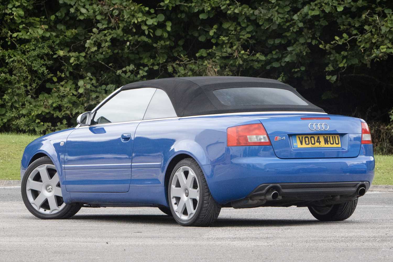 Lot 40 - 2004 Audi S4 Quattro Cabriolet