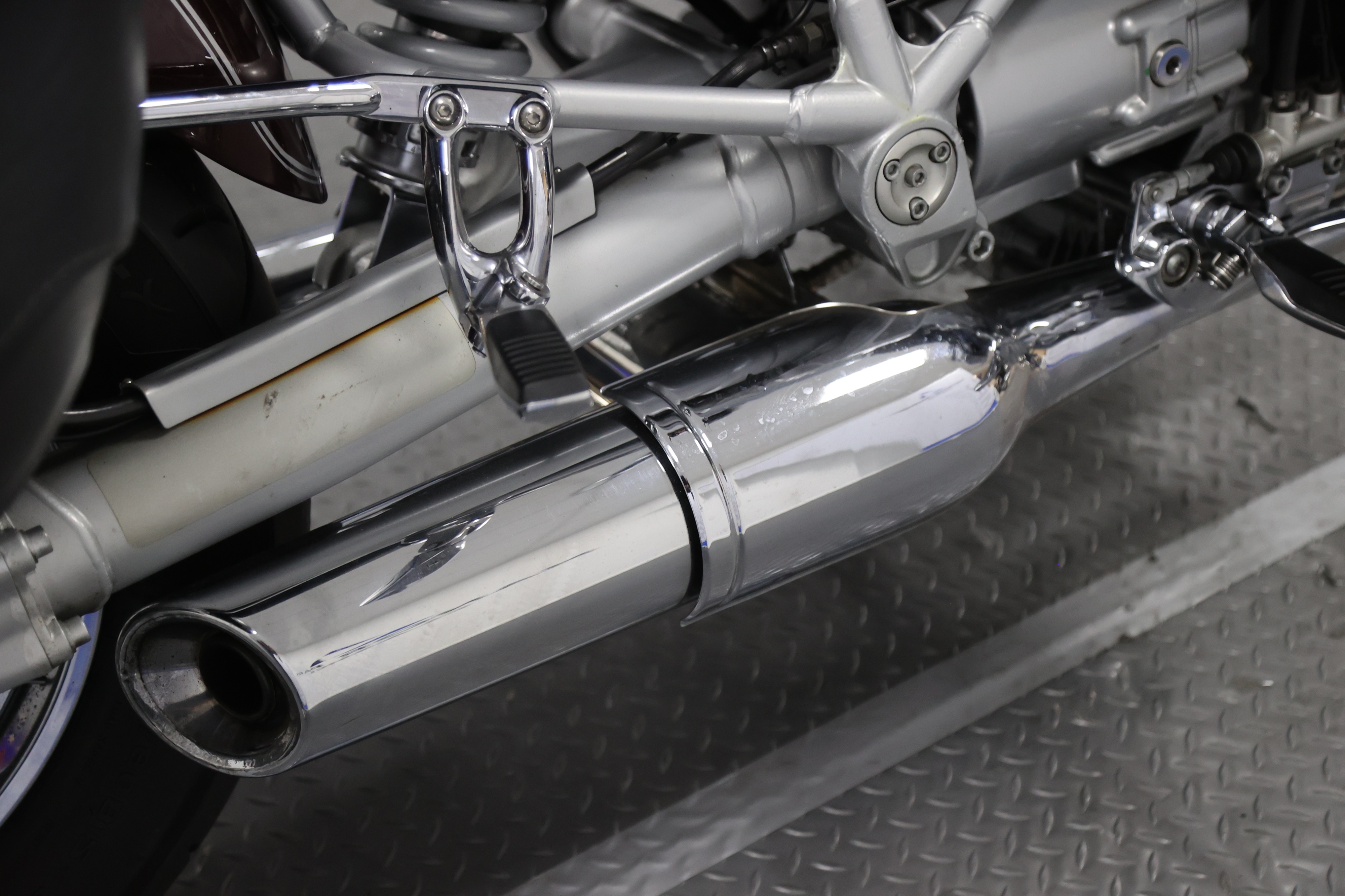 Lot 27 - 1999 BMW R1200C