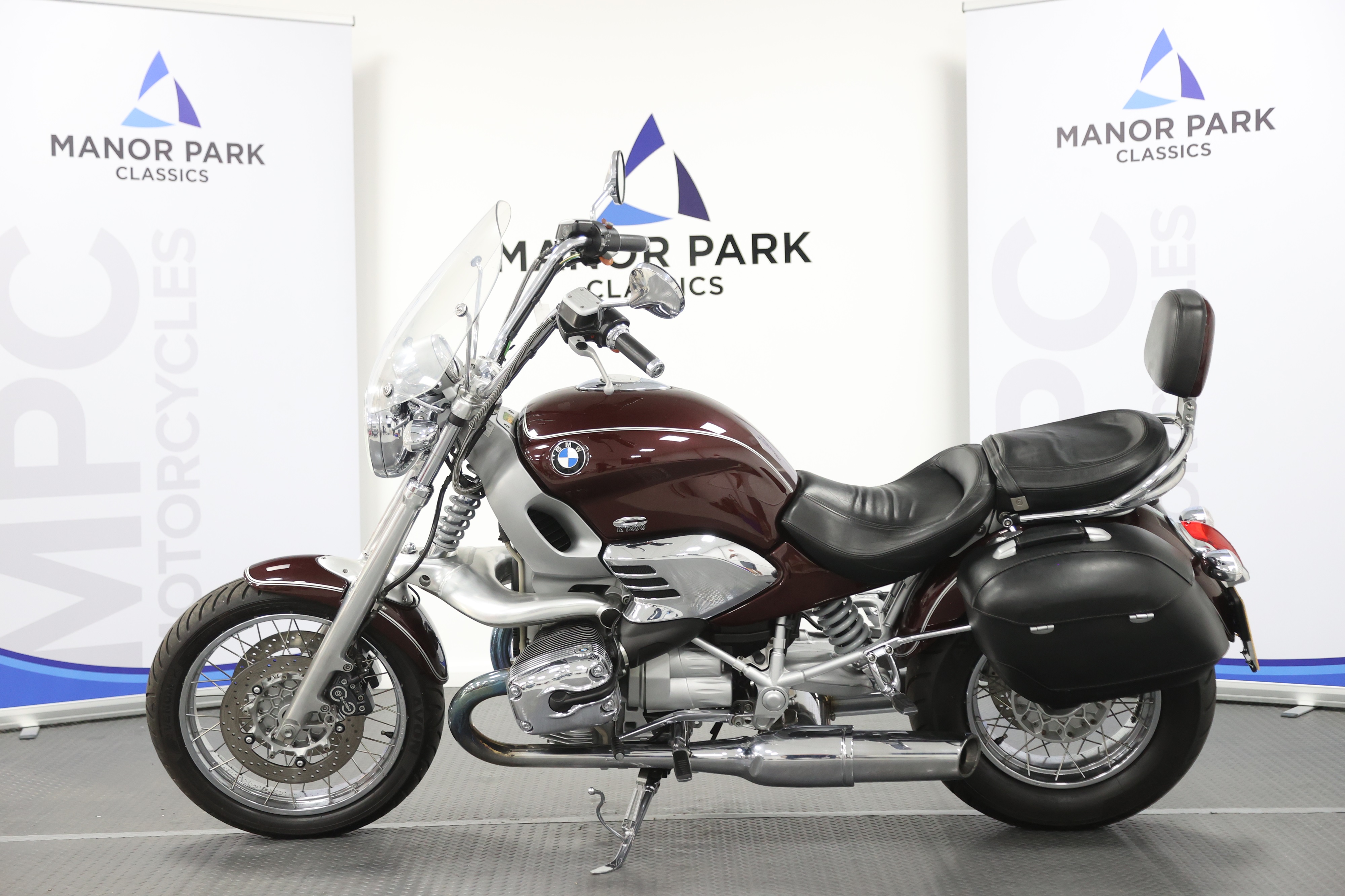 Lot 27 - 1999 BMW R1200C