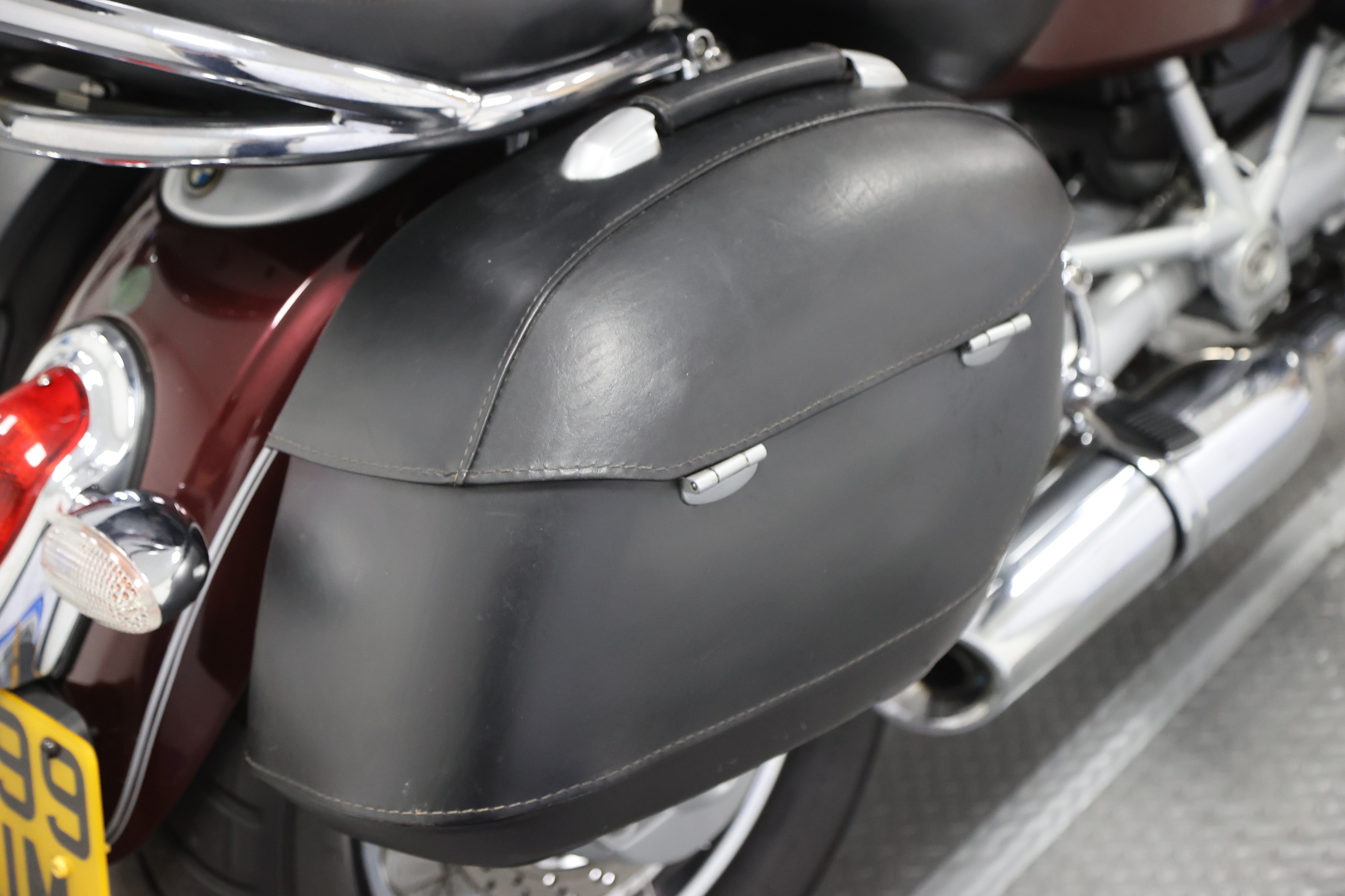 Lot 27 - 1999 BMW R1200C