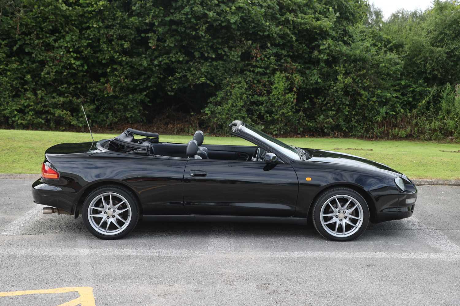 Lot 42 - 1998 Toyota Celica 2.0 GT Convertible