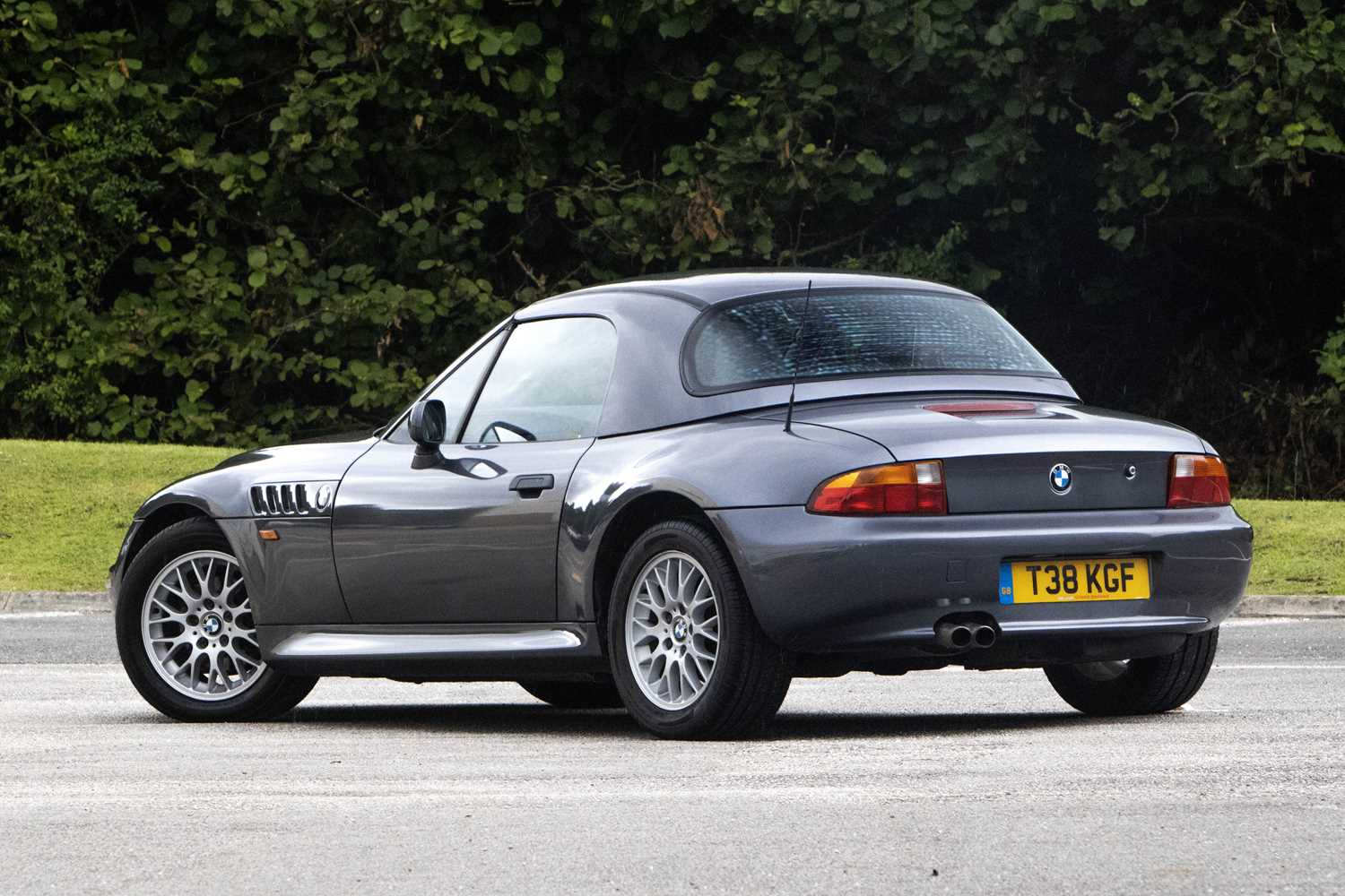 Lot 33 - 1999 BMW Z3 2.8