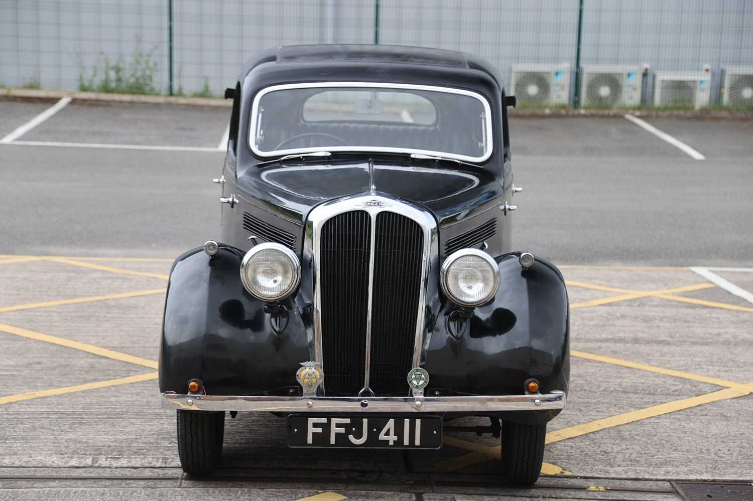 Lot 50 - 1939 Singer Super Ten Saloon