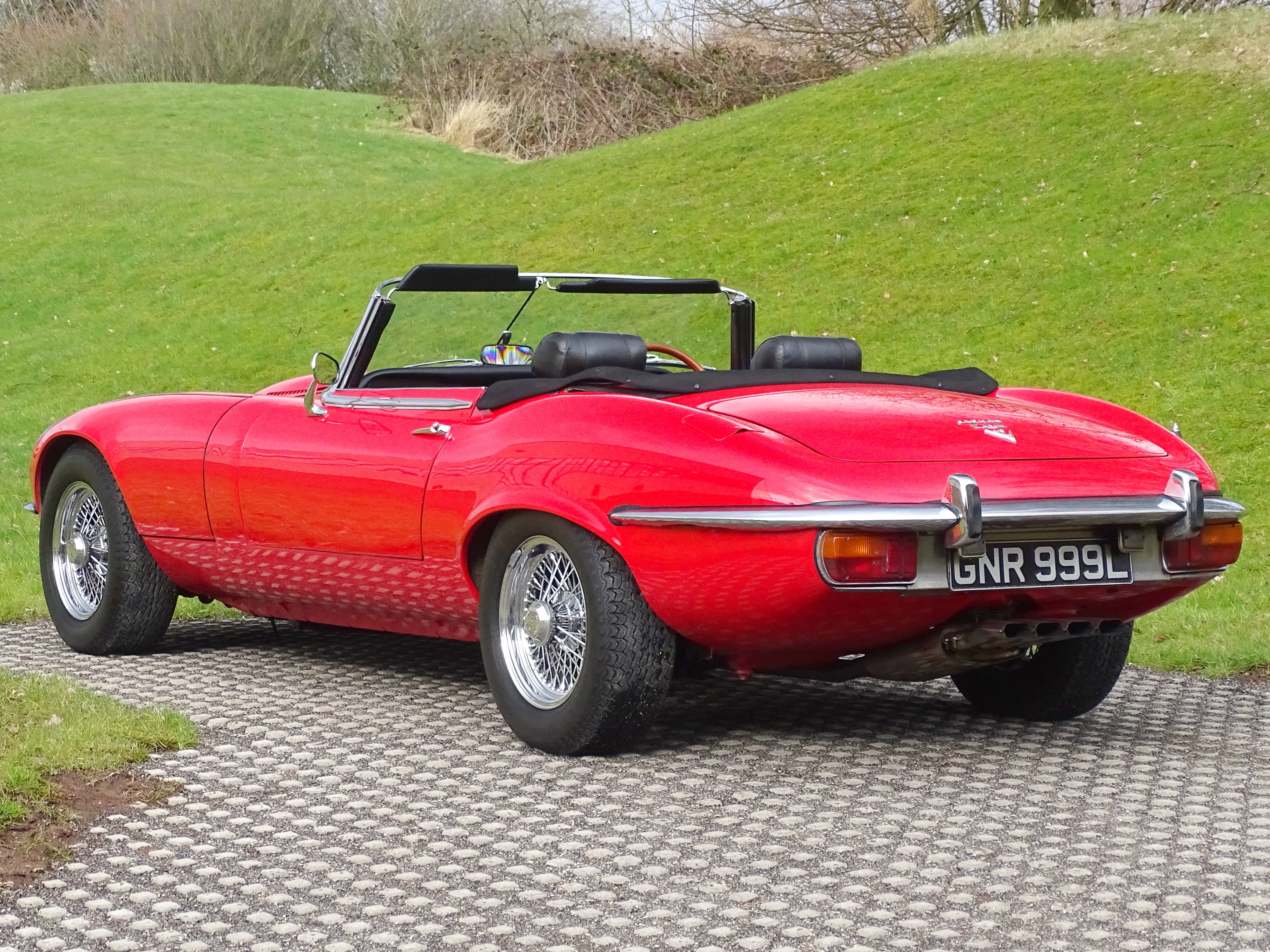 Lot 82 - 1973 Jaguar E-Type V12 Roadster