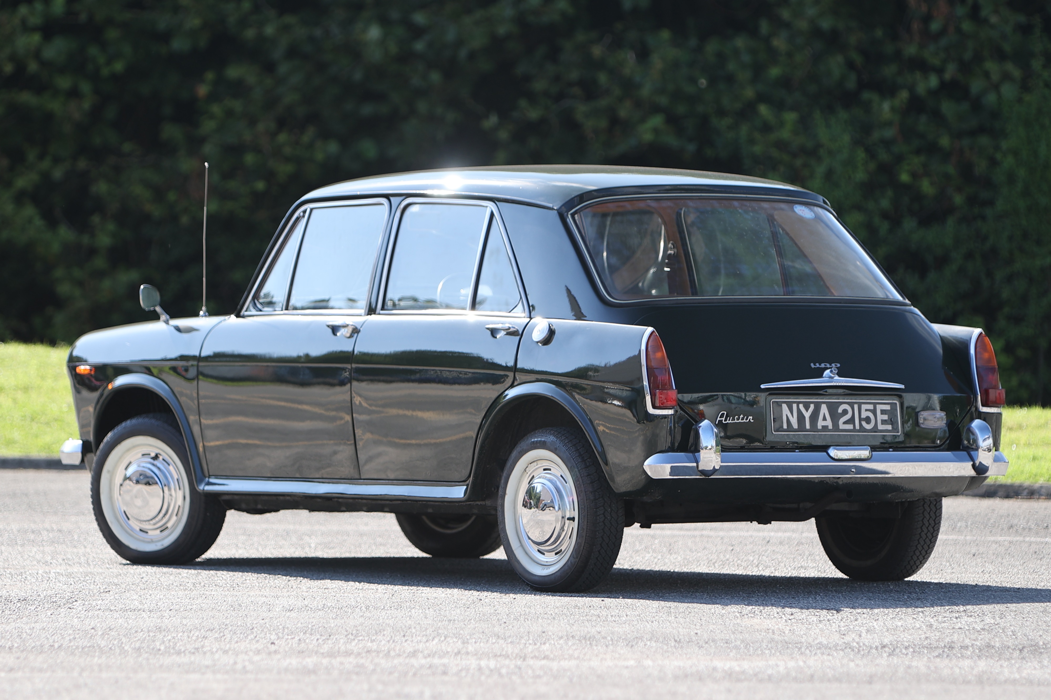 Lot 109 - 1967 Austin 1100 Saloon