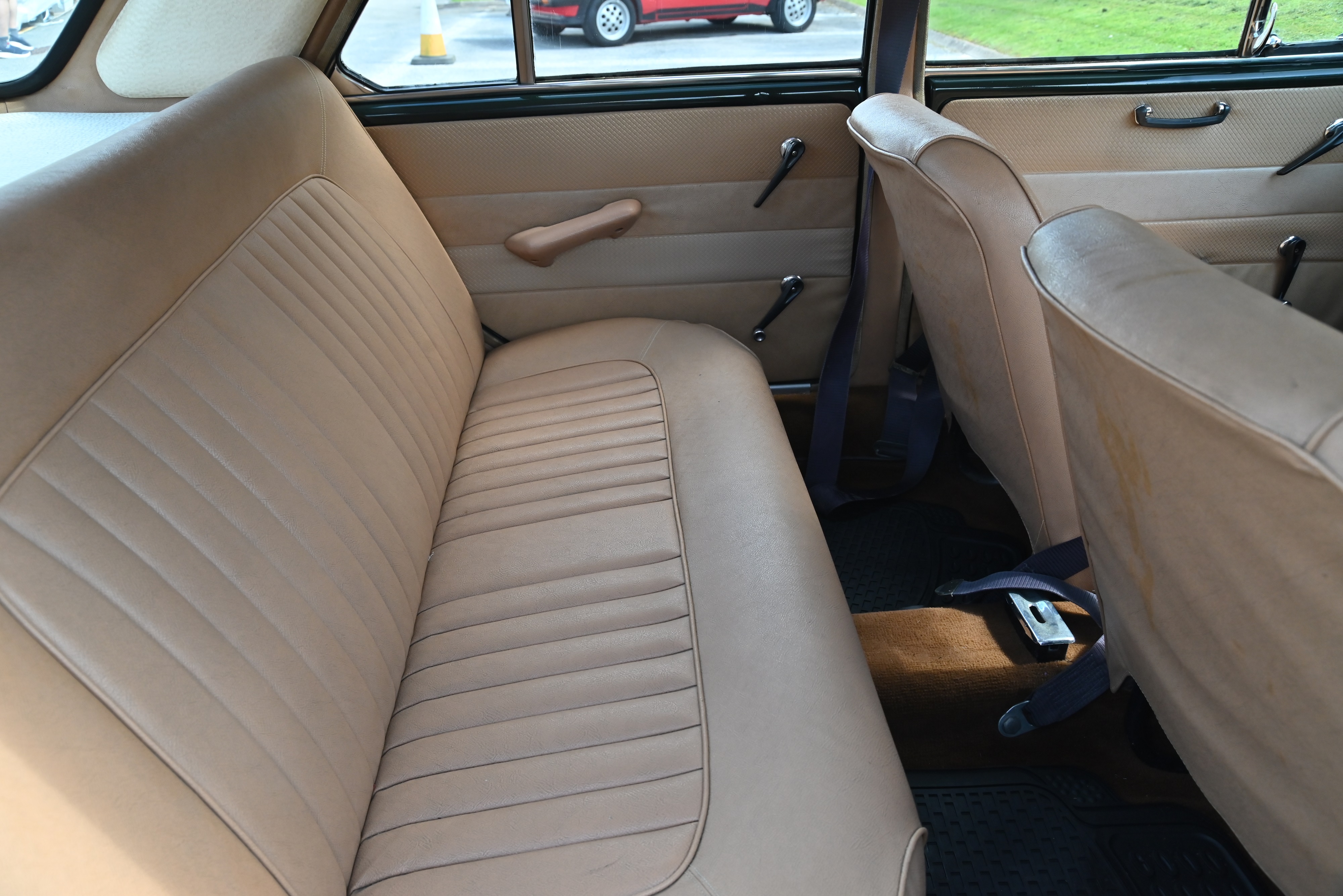 Lot 109 - 1967 Austin 1100 Saloon