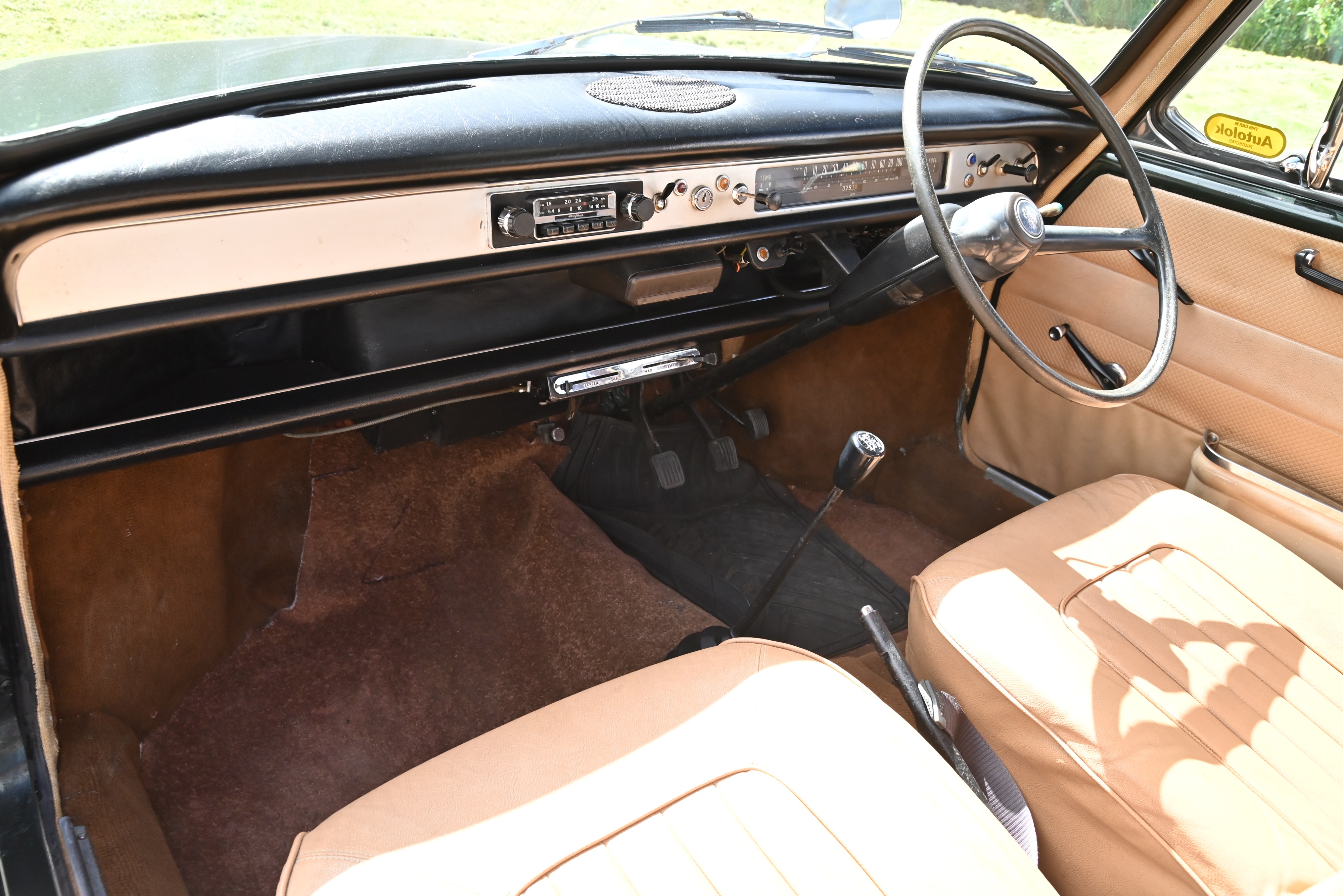 Lot 109 - 1967 Austin 1100 Saloon