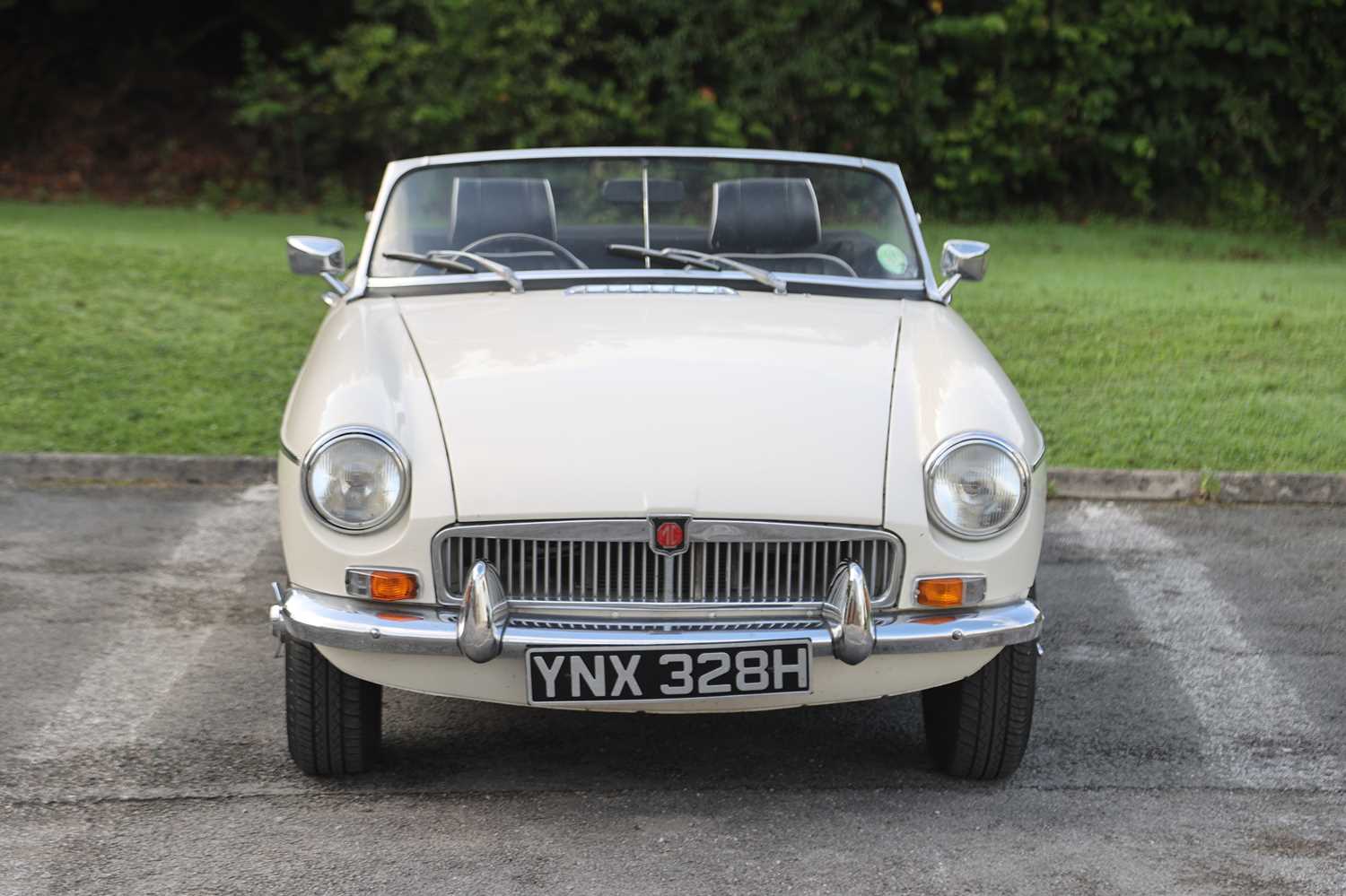 Lot 103 - 1970 MG B Roadster