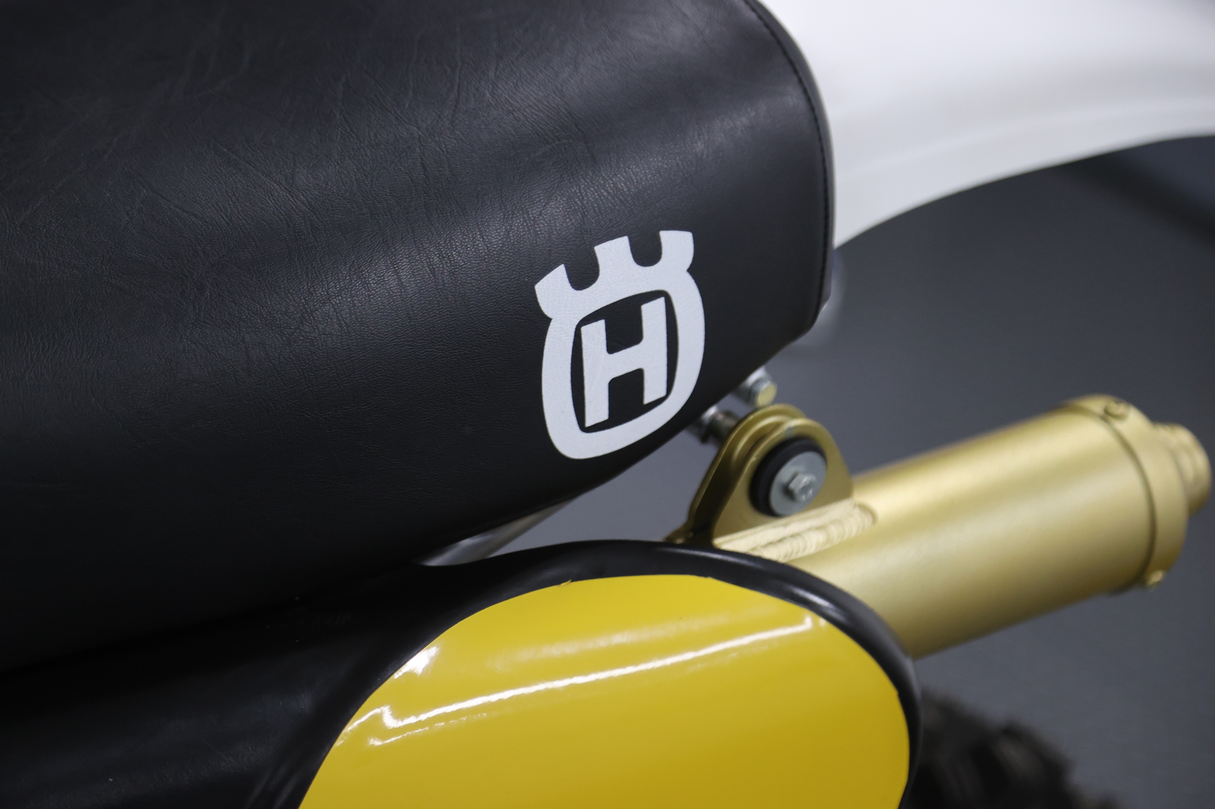 Lot 14 - 1982 Husqvarna CR500 Silver Streak