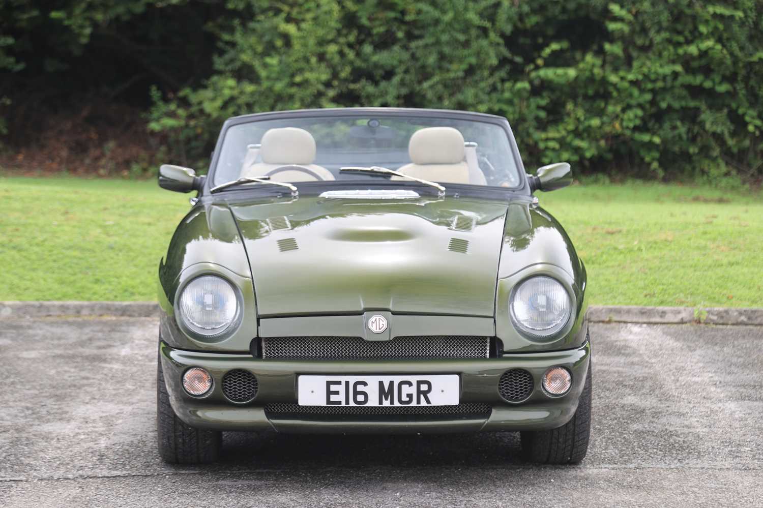 Lot 160 - 1995 MG R V8