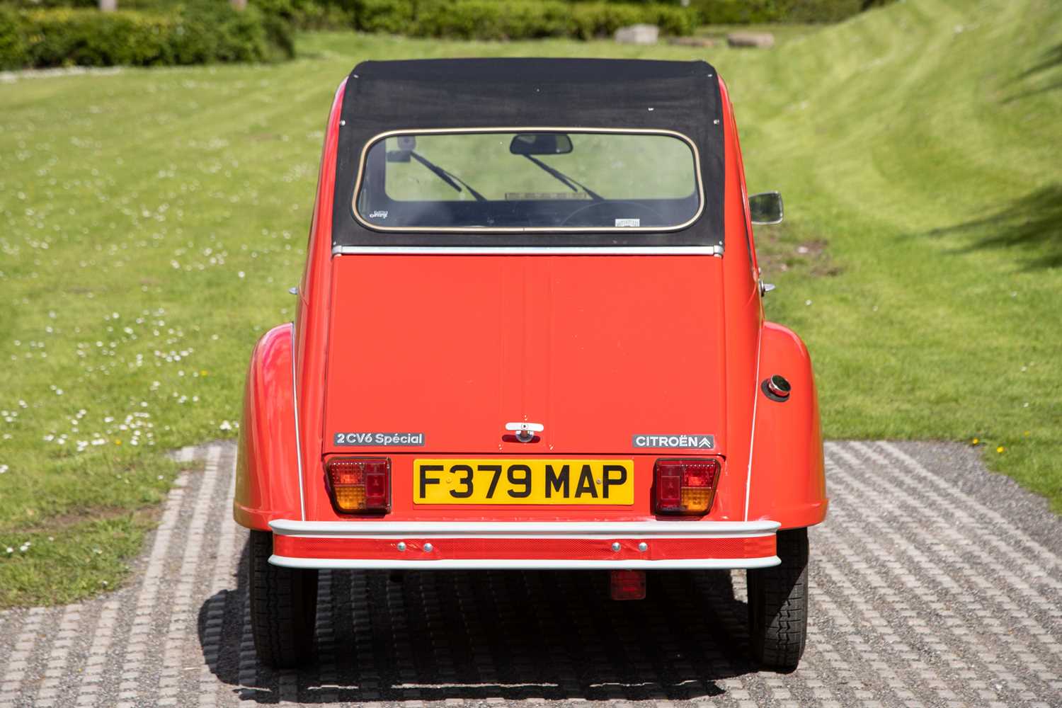 Lot 17 - 1989 Citroen 2CV Special