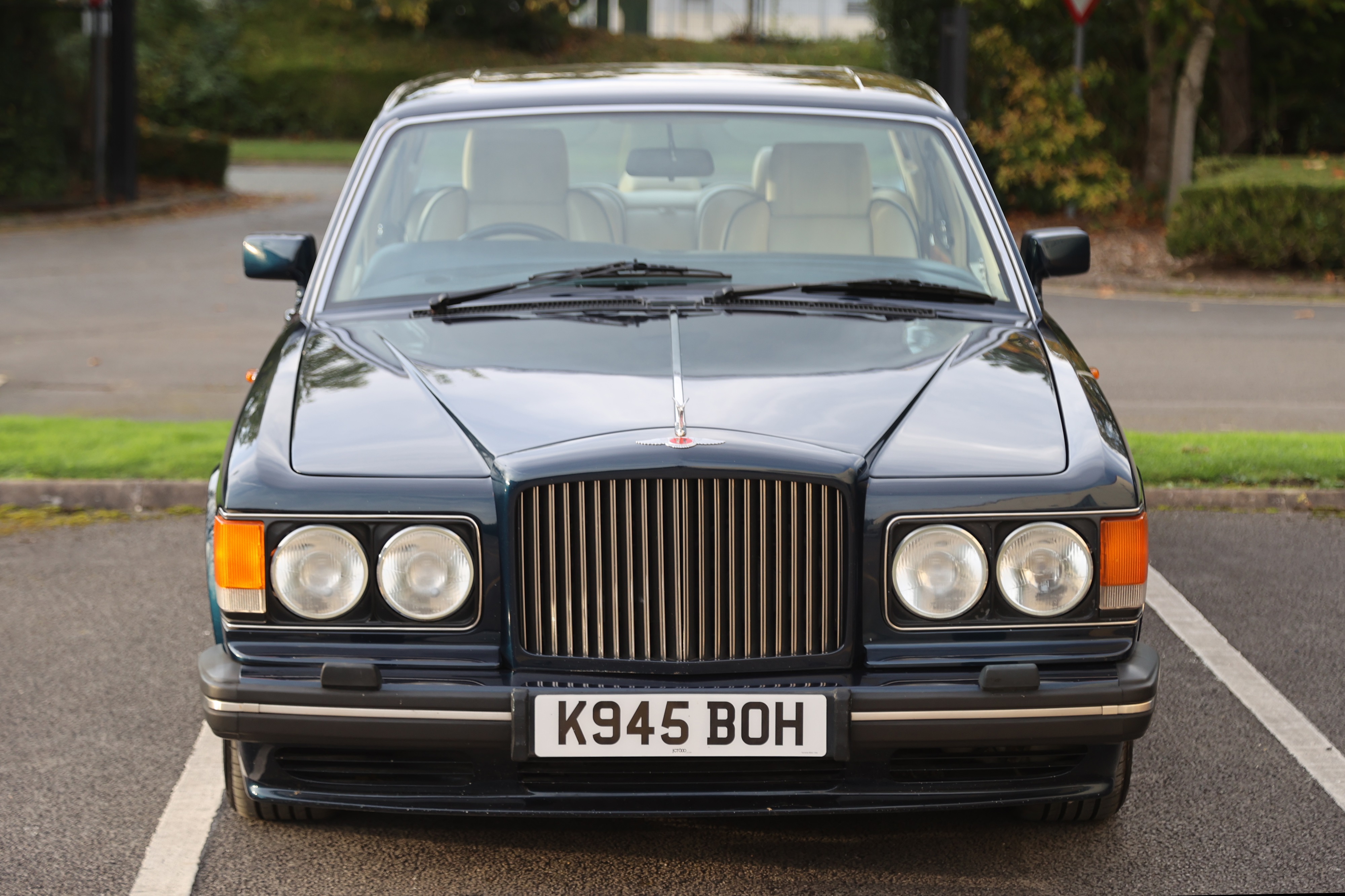 Lot 121 - 1992 Bentley Turbo R