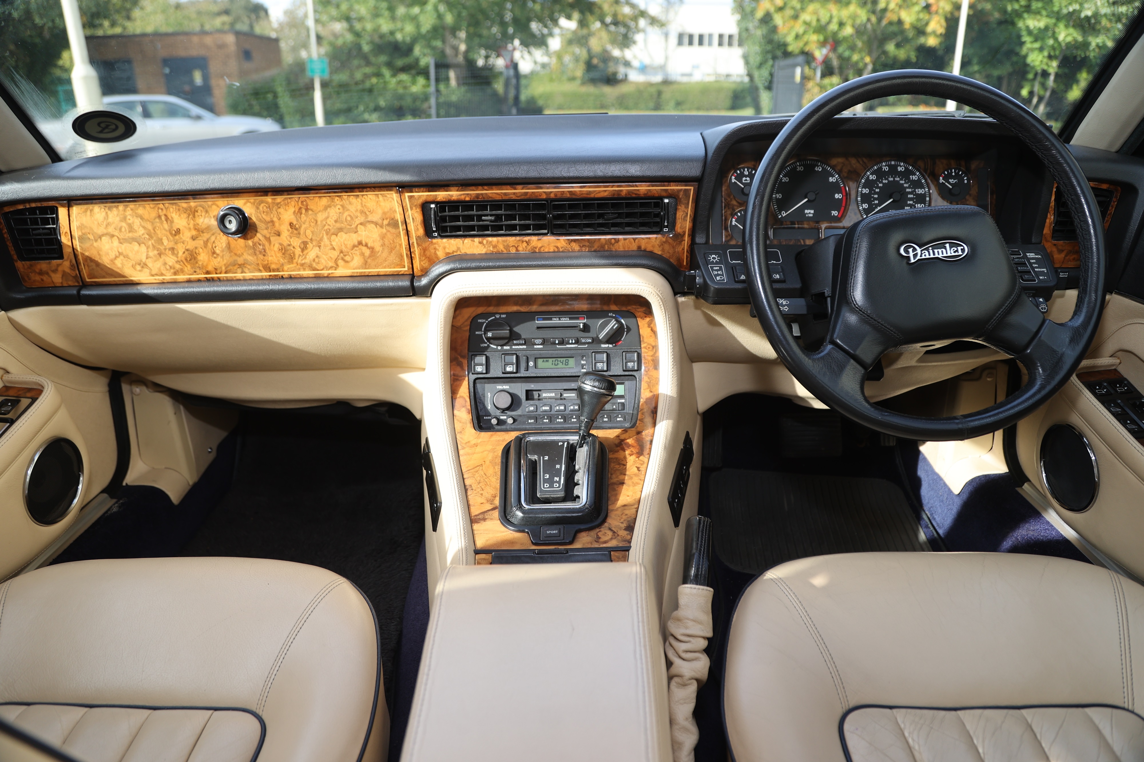 Lot 107 - 1989 Daimler 4.0 Litre