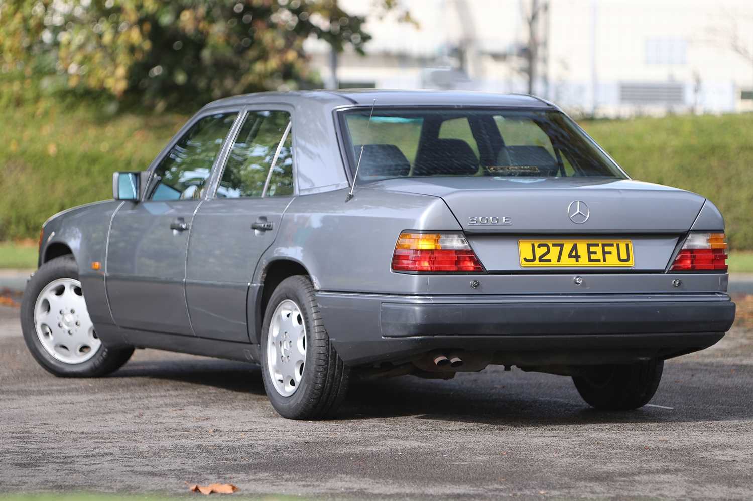 Lot 183 - 1992 Mercedes-Benz 300 E
