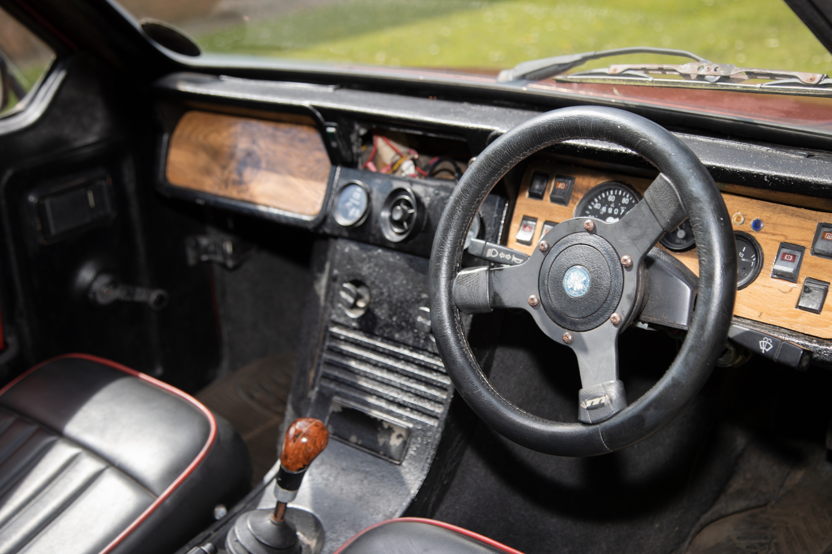 Robin Reliant Interior